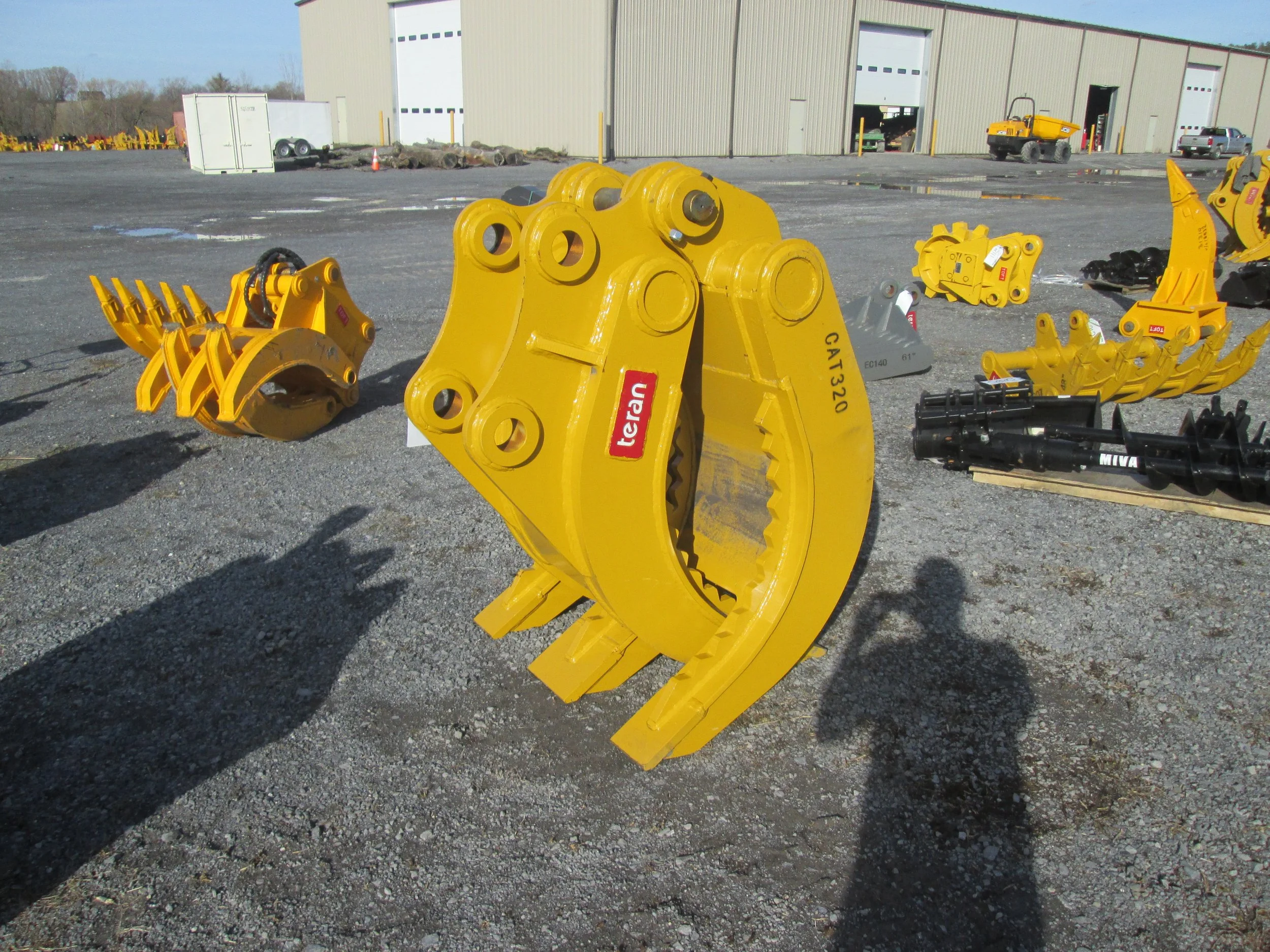 Grapples — Carroll Equipment - CNY'S Best Place For Construction Equipment