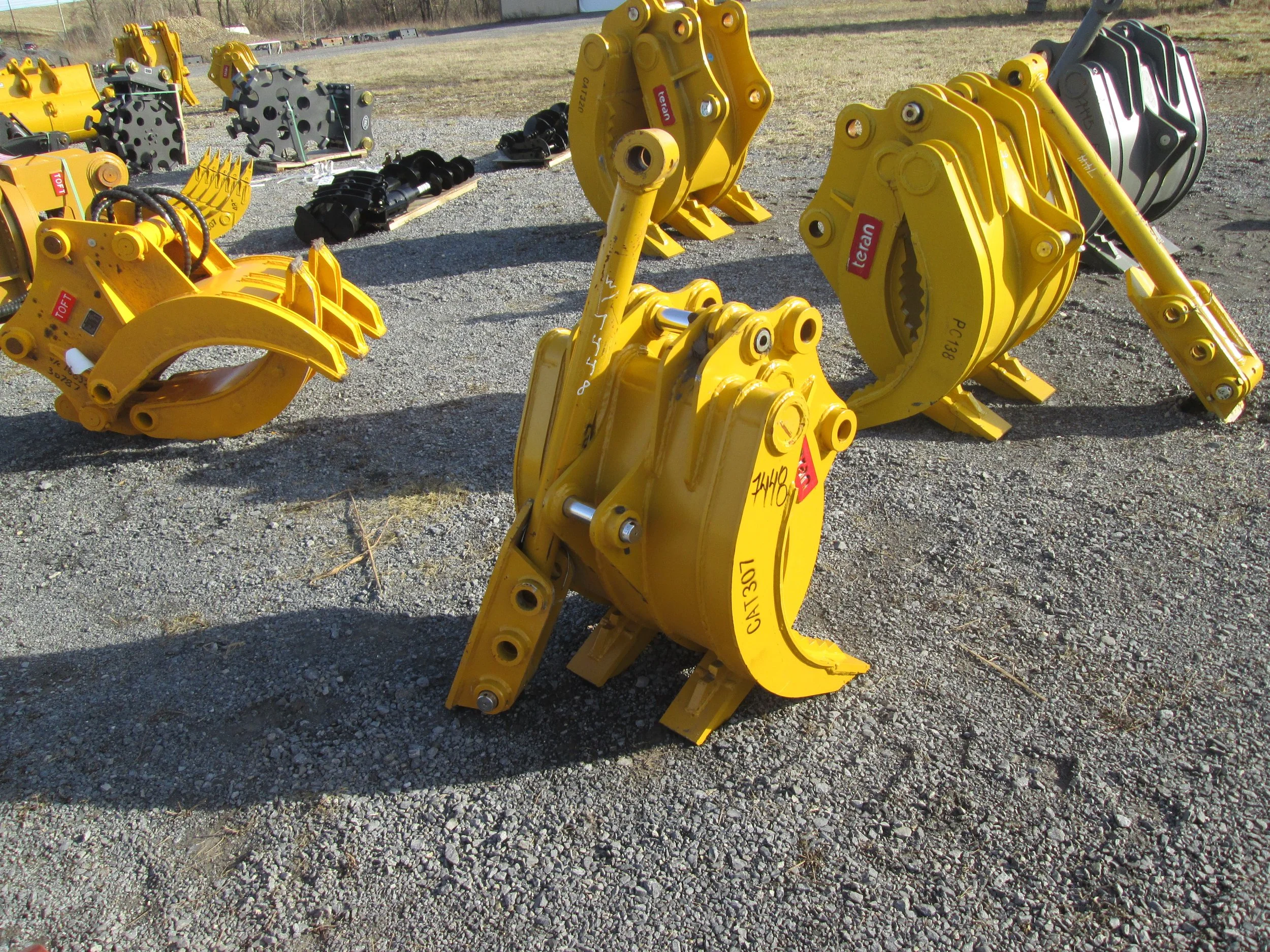 #3315 - NEW TERAN ADJUSTABLE 1/2 STATIONARY GRAPPLE CAT 307D, 308D ...