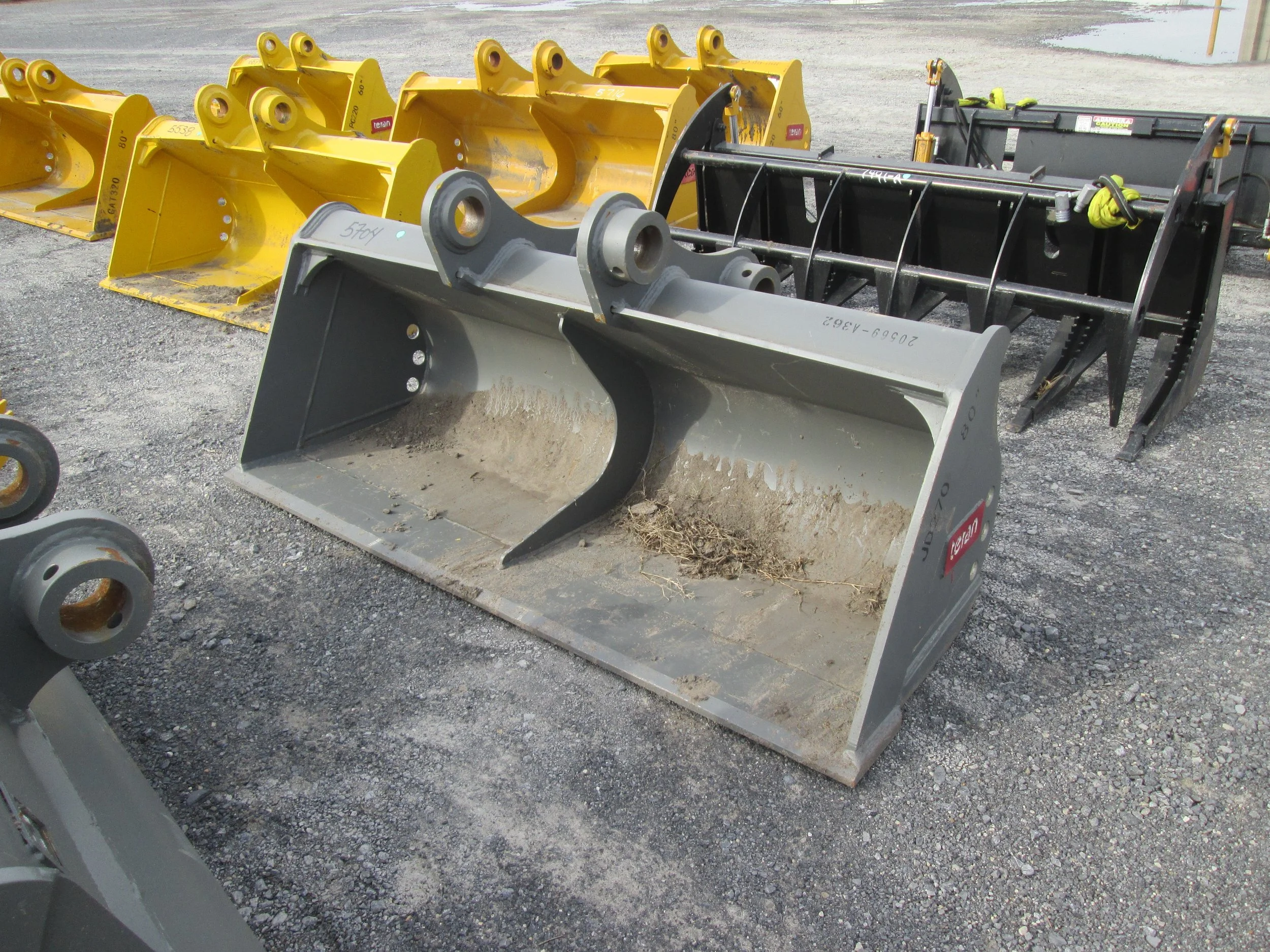 #1181 -New 80" Teran Ditching Bucket John Deere/Hitachi 270 - REGULAR ...