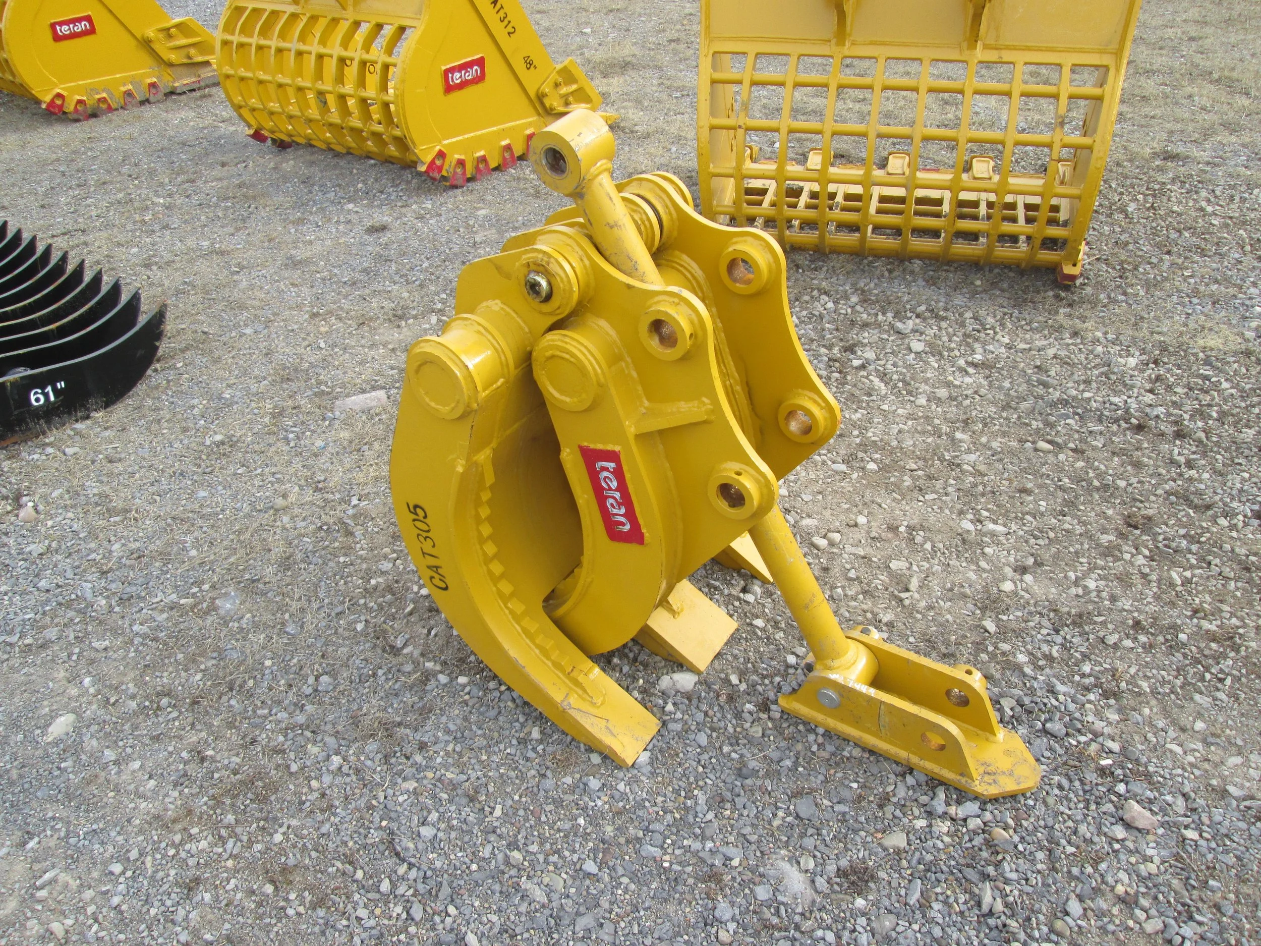#3284 - NEW TERAN ADJUSTABLE 1/2 STATIONARY GRAPPLE CAT 305 - REGULAR ...