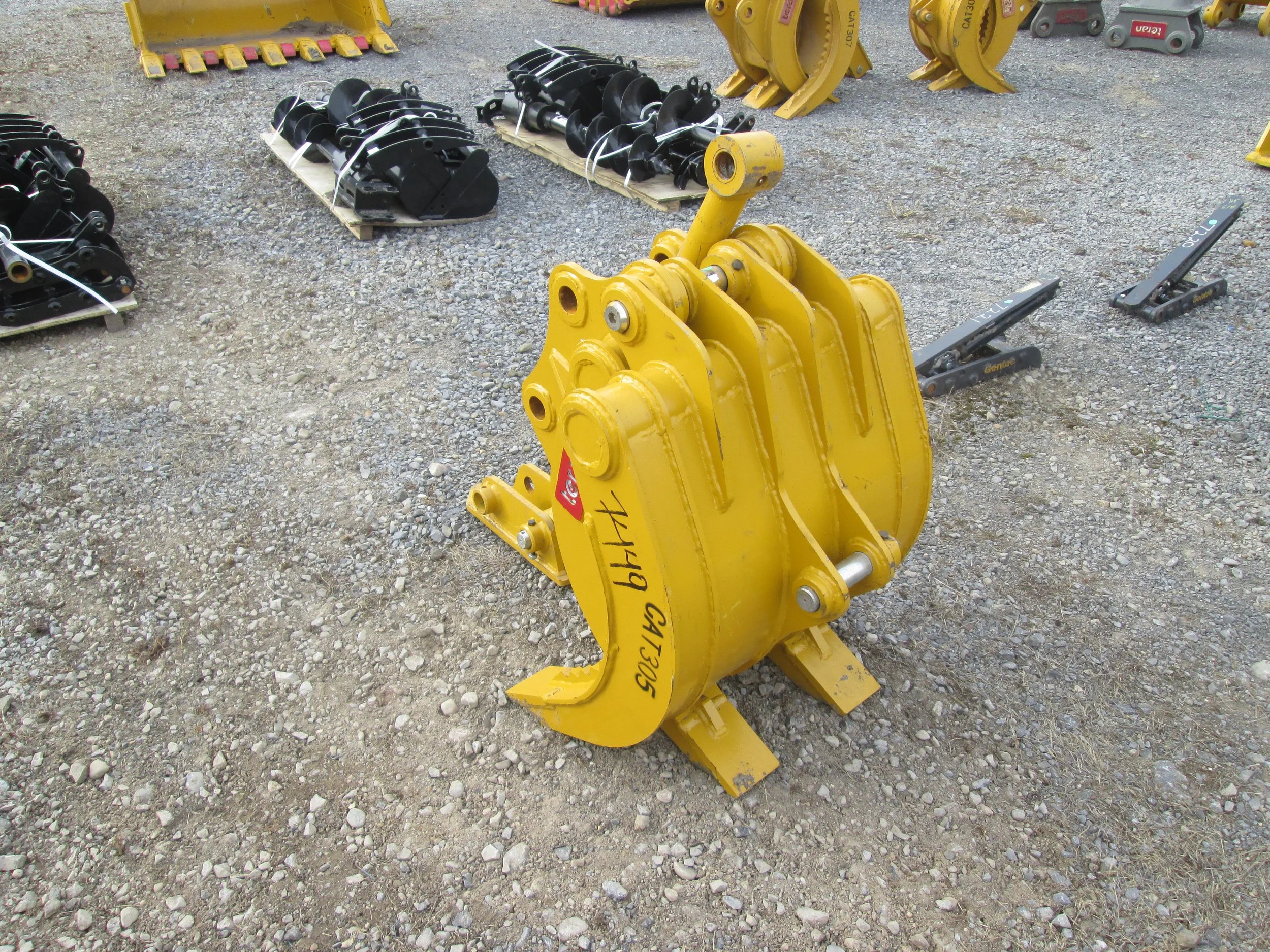 Grapples — Carroll Equipment - CNY'S Best Place For Construction Equipment