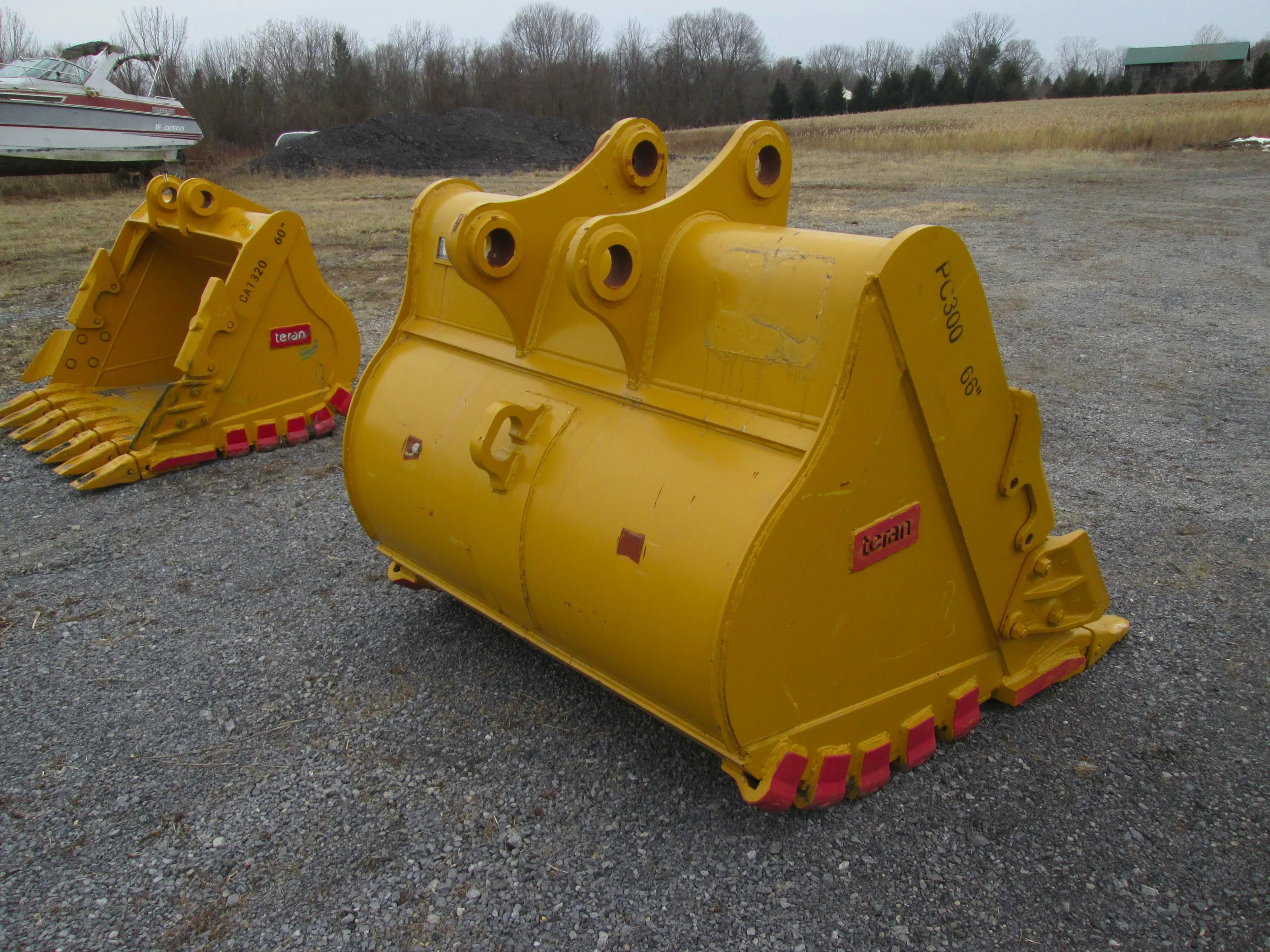 #4209 - 66" NEW TERAN HEAVY DUTY TOOTH BUCKET KOMATSU PC300, CAT 325D ...