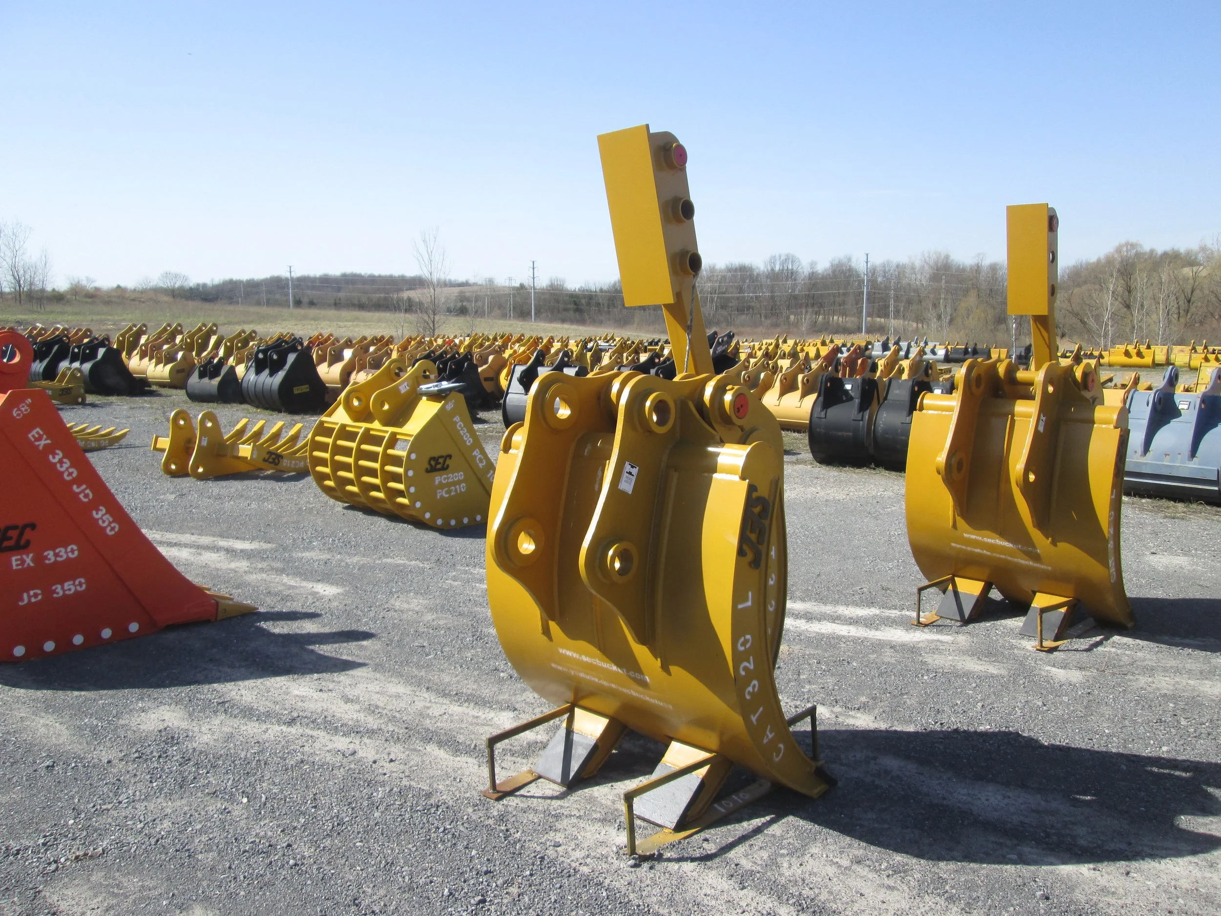 Grapples — Carroll Equipment - CNY'S Best Place For Construction Equipment