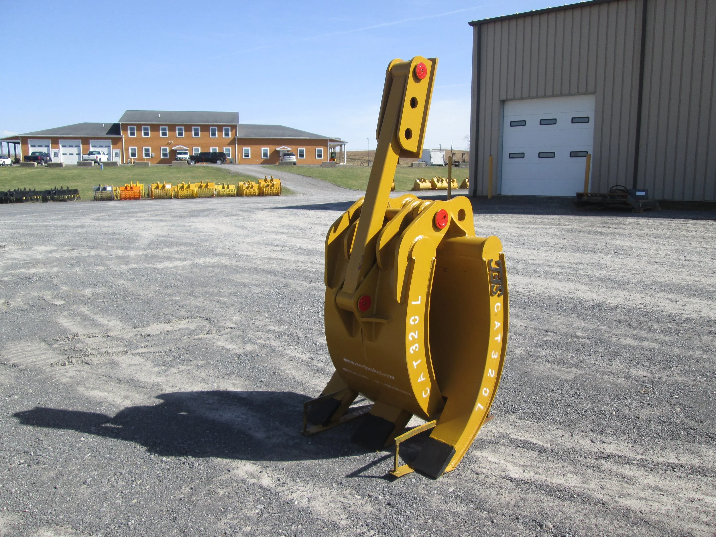 Grapples — Carroll Equipment - CNY'S Best Place For Construction Equipment