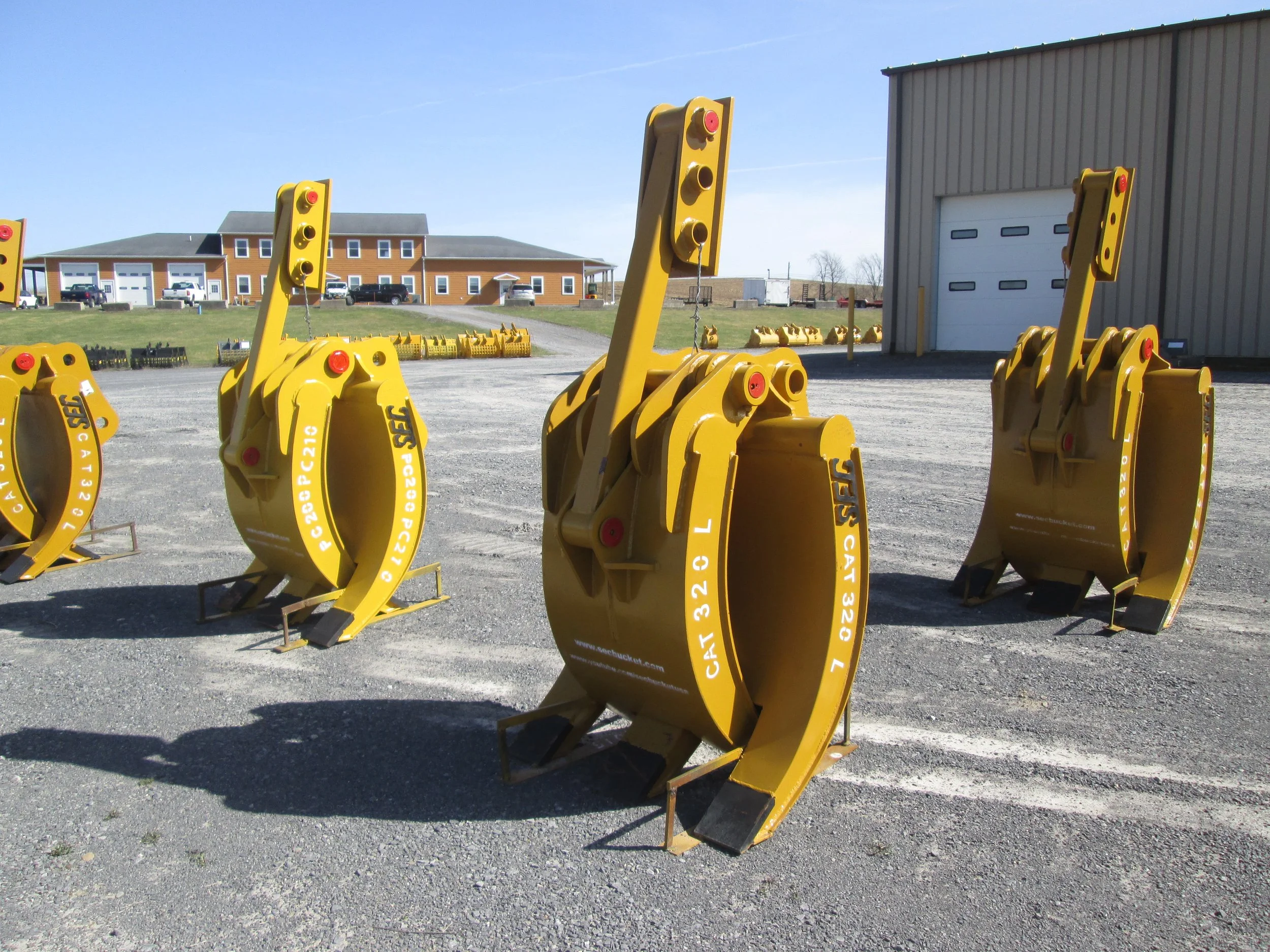 Grapples — Carroll Equipment - CNY'S Best Place For Construction Equipment
