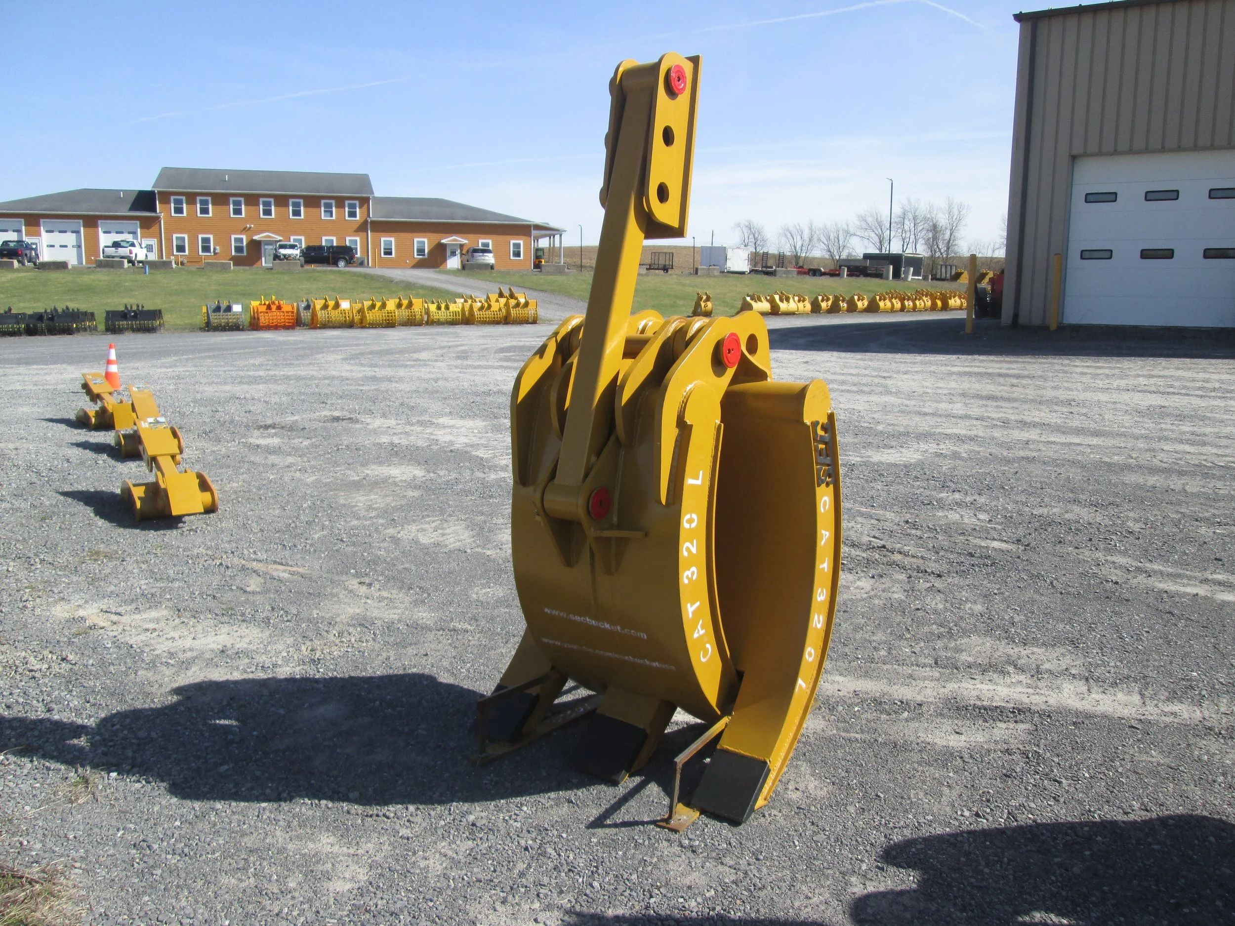 Grapples — Carroll Equipment - CNY'S Best Place For Construction Equipment
