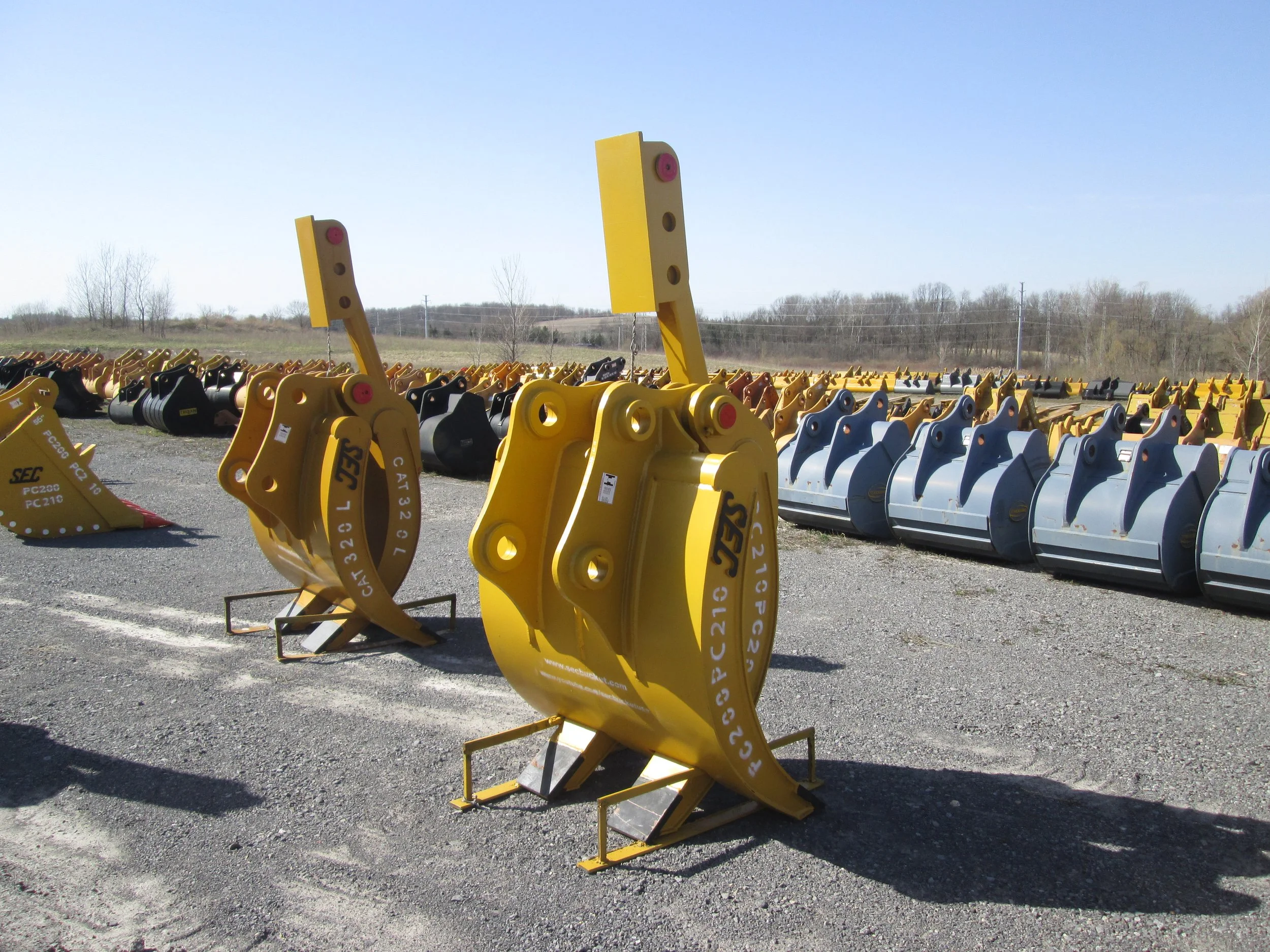 Grapples — Carroll Equipment - CNY'S Best Place For Construction Equipment