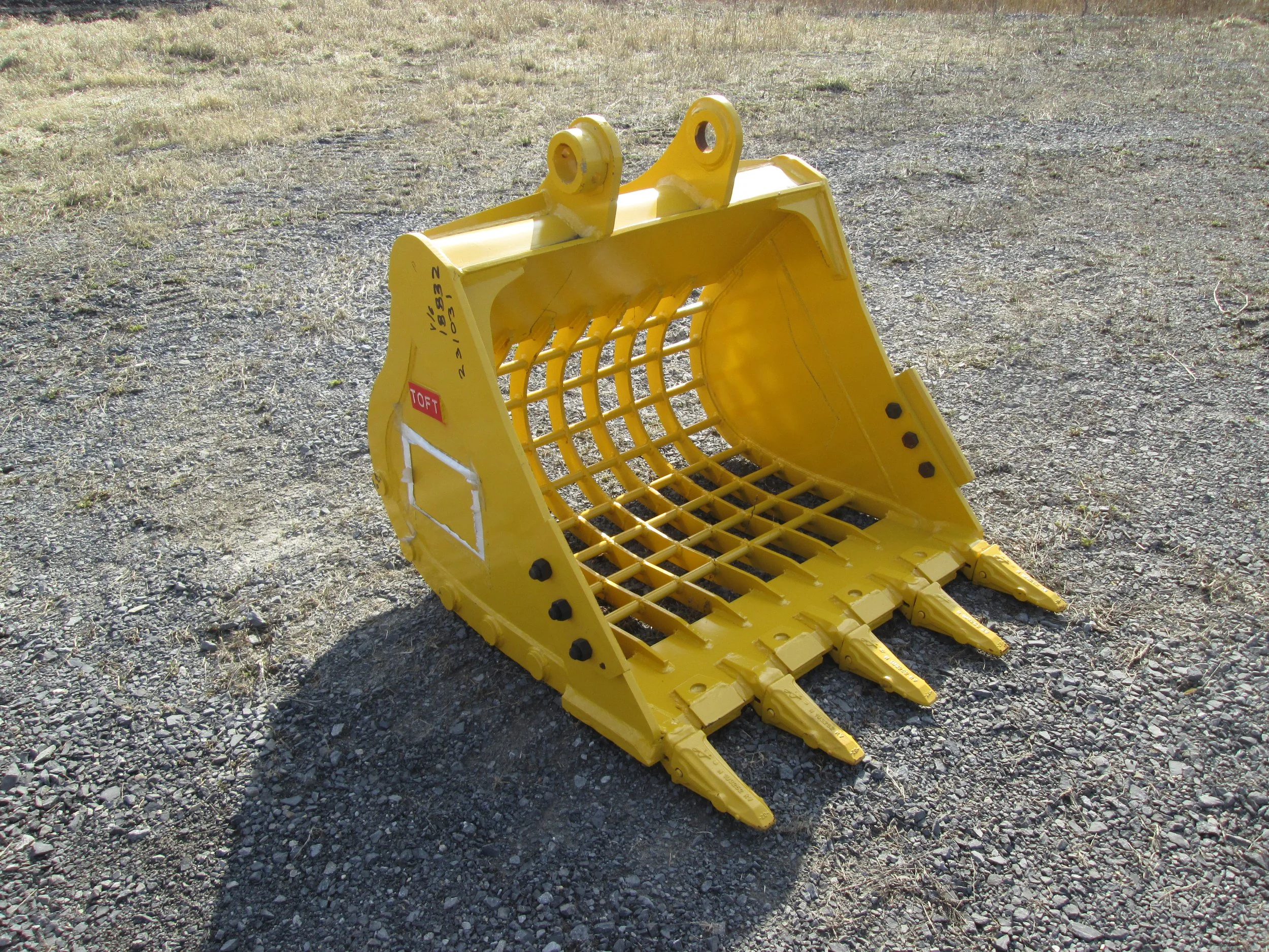 #1031- New 42" TOFT Skeleton Tooth Bucket Volvo EC140 - REGULAR PRICE ...