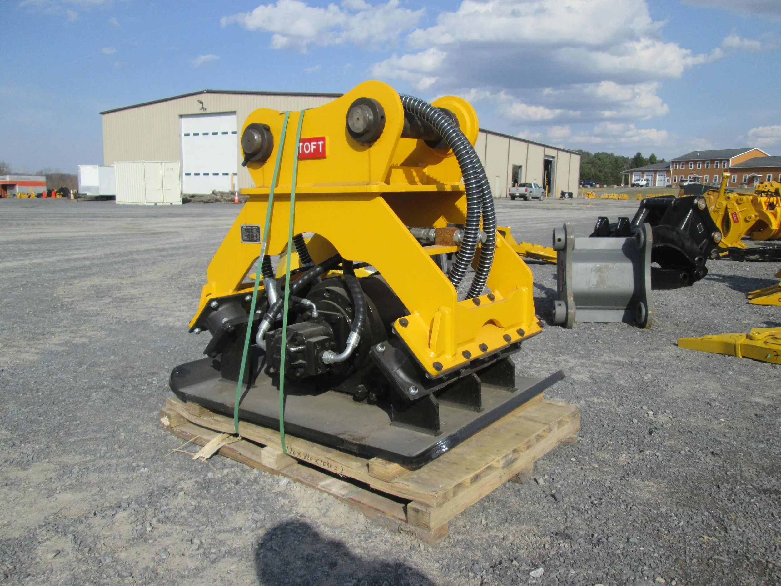 #1120 - NEW TOFT HYDRAULIC PLATE COMPACTOR 31.5"x46" TAMPER - CAT 320 - REGULAR PRICE $5,248.95 ...