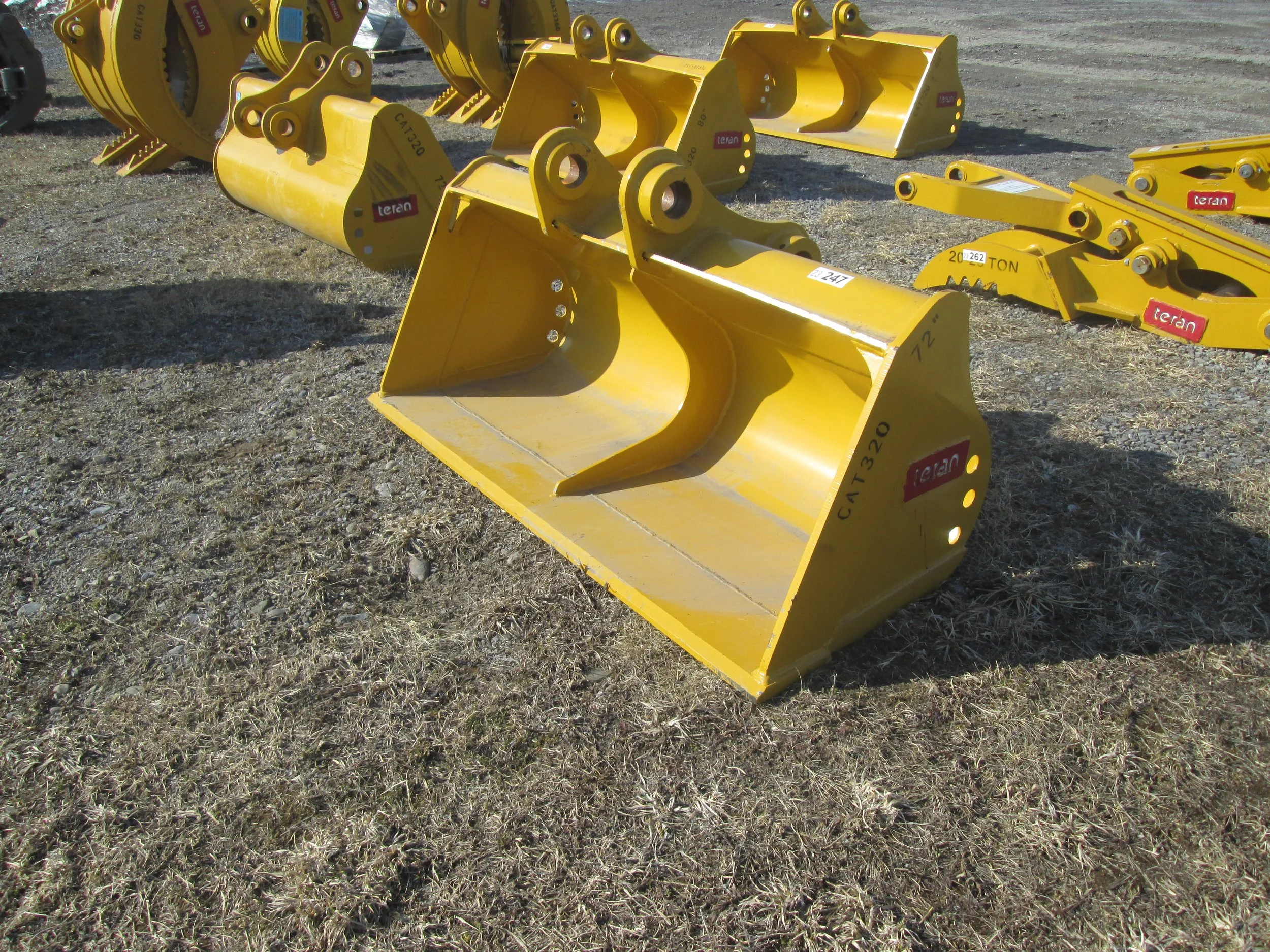 #5326 - 72" NEW Teran Ditching Bucket Cat 320, HITACHI EX160, JD150 ...