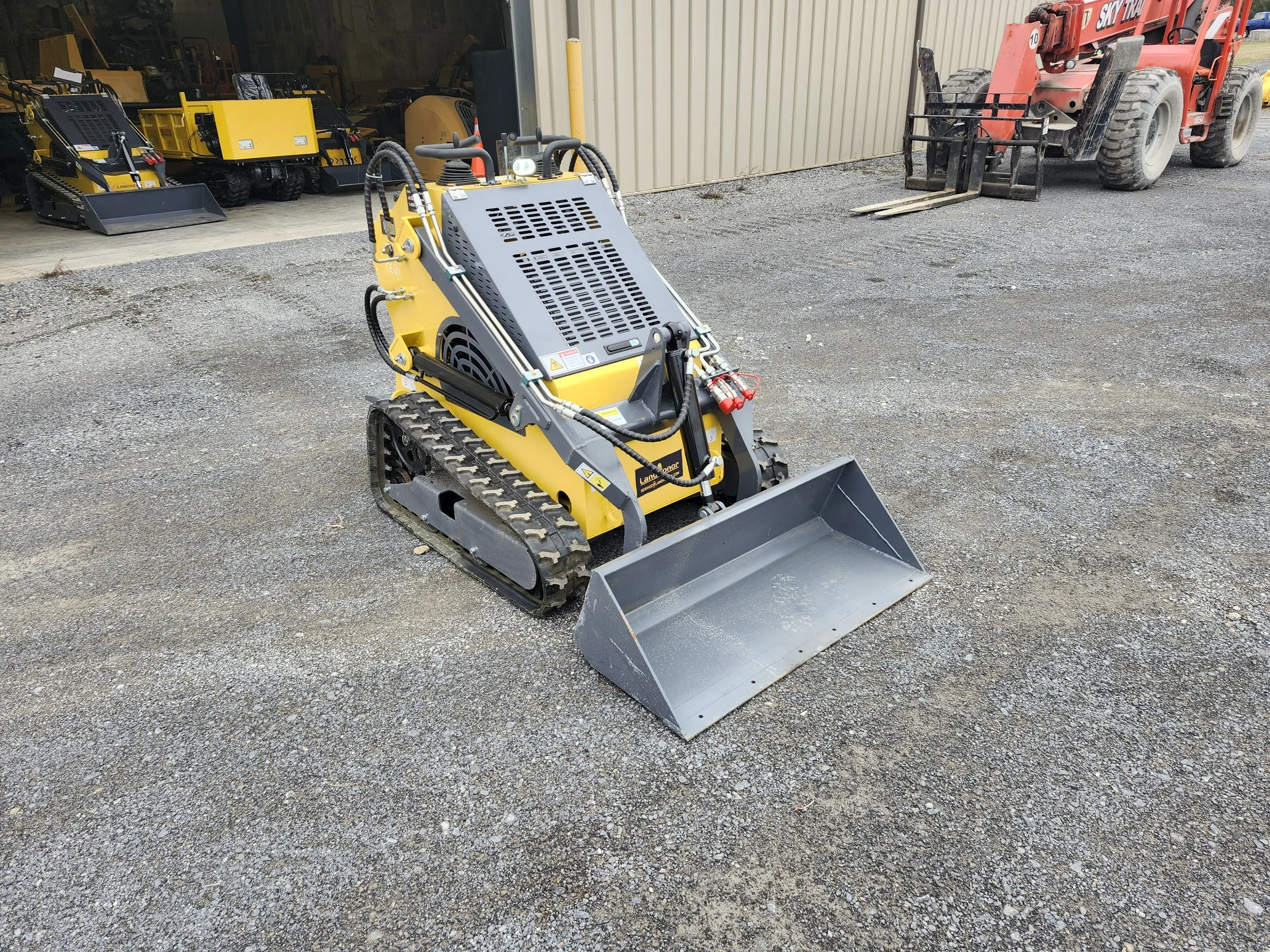 #0292 New Land Honor LHR-T460K1 23HP Stand On Skid Steer — Carroll ...