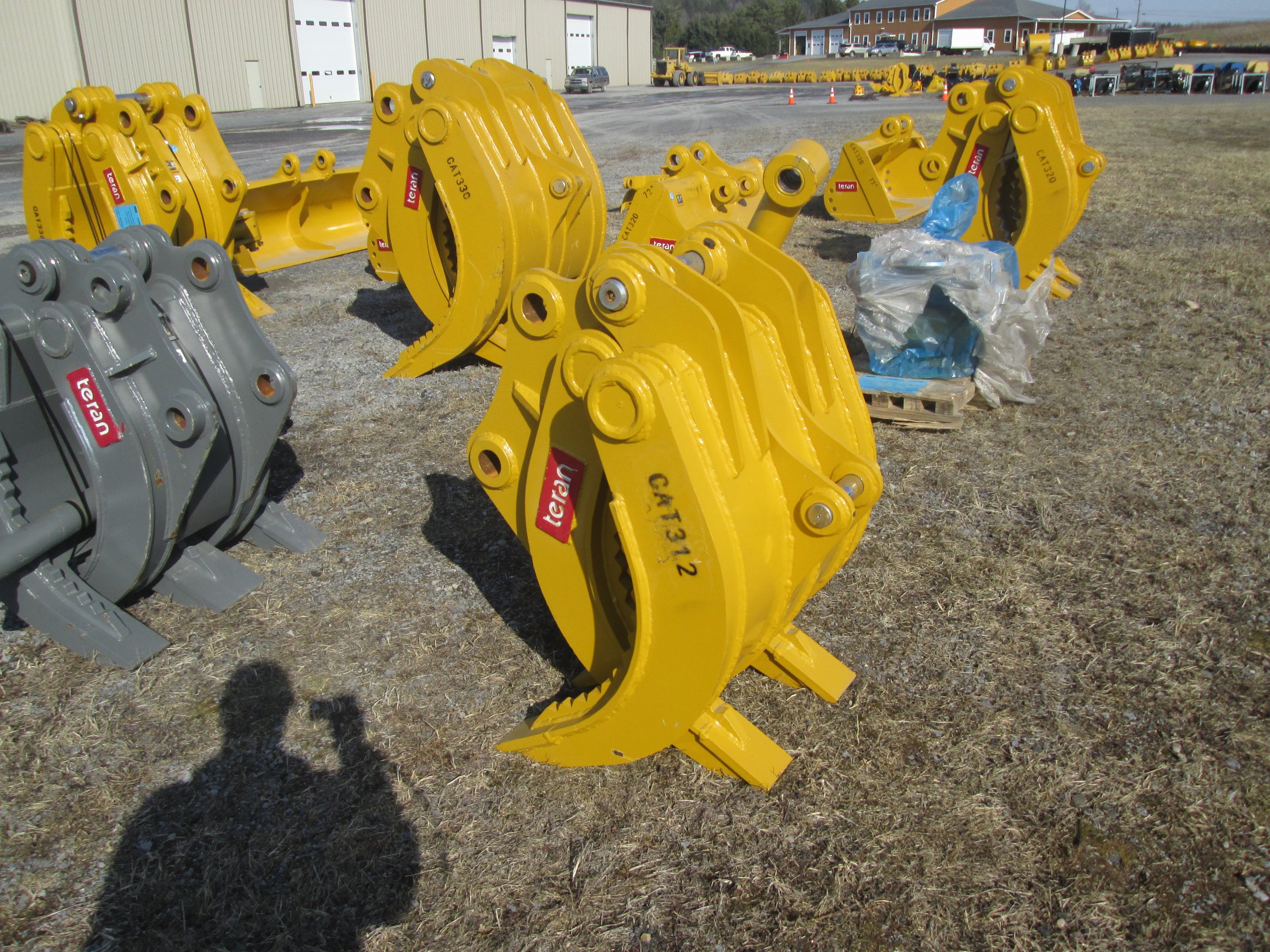 Grapples — Carroll Equipment - CNY'S Best Place For Construction Equipment