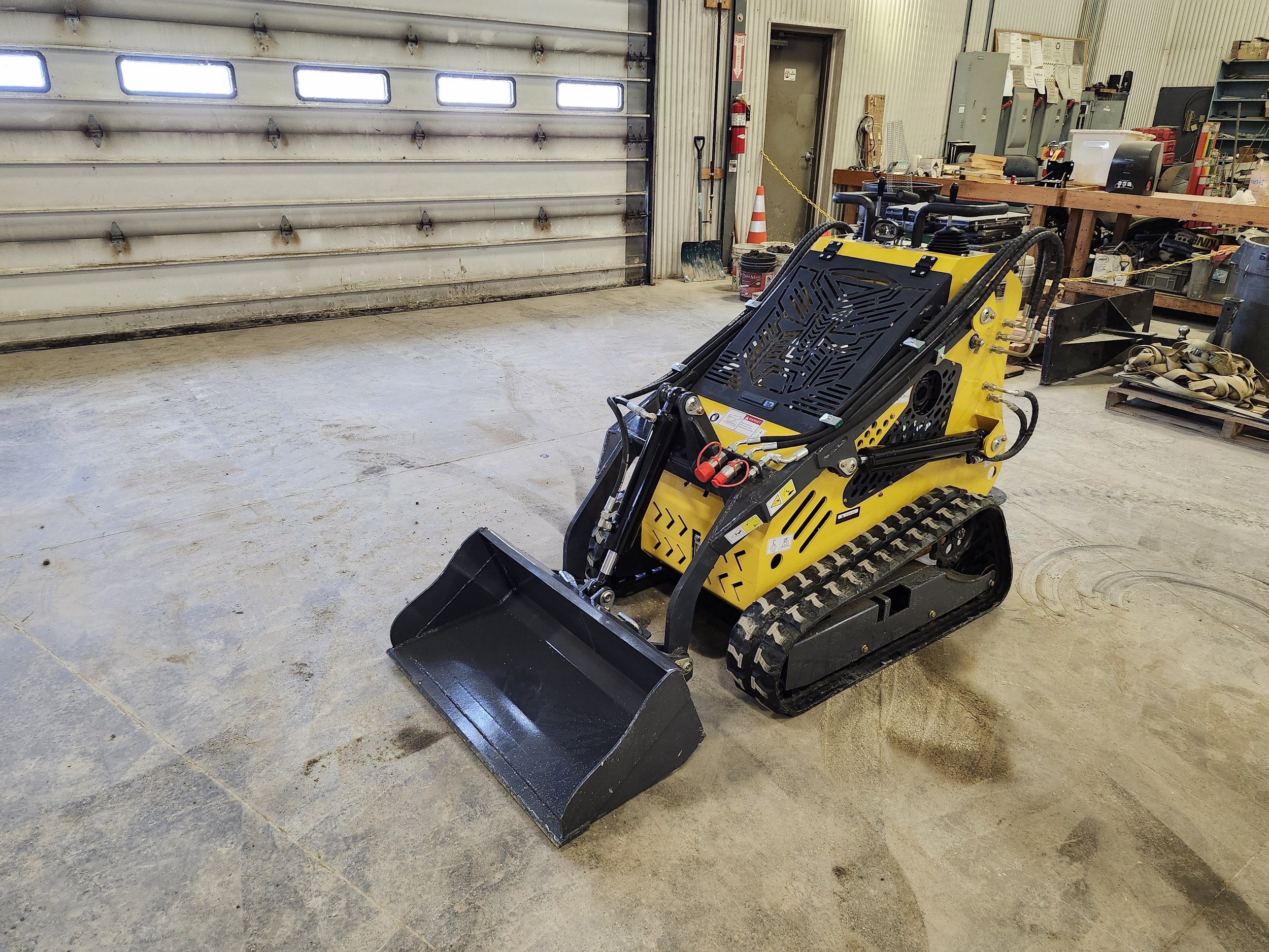 #0561 New SDLANCH SDLL60 Stand On Skid Steer — Carroll Equipment - CNY ...