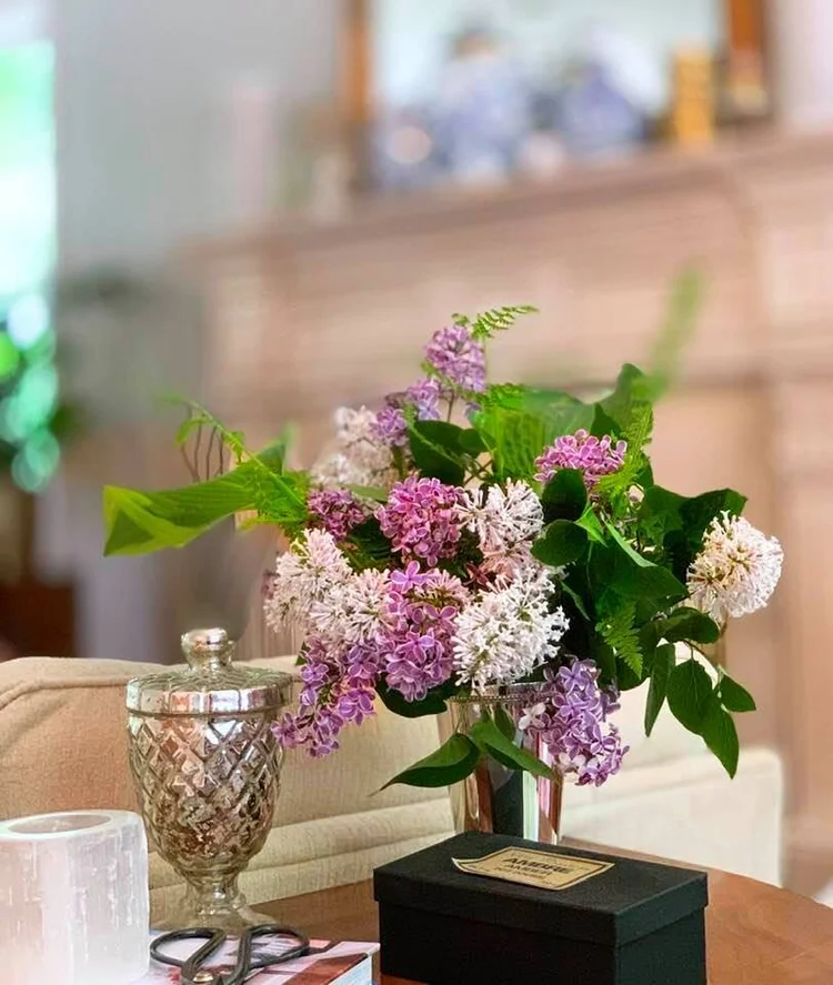 Styling An Event or Design Vignette Using Lilacs
