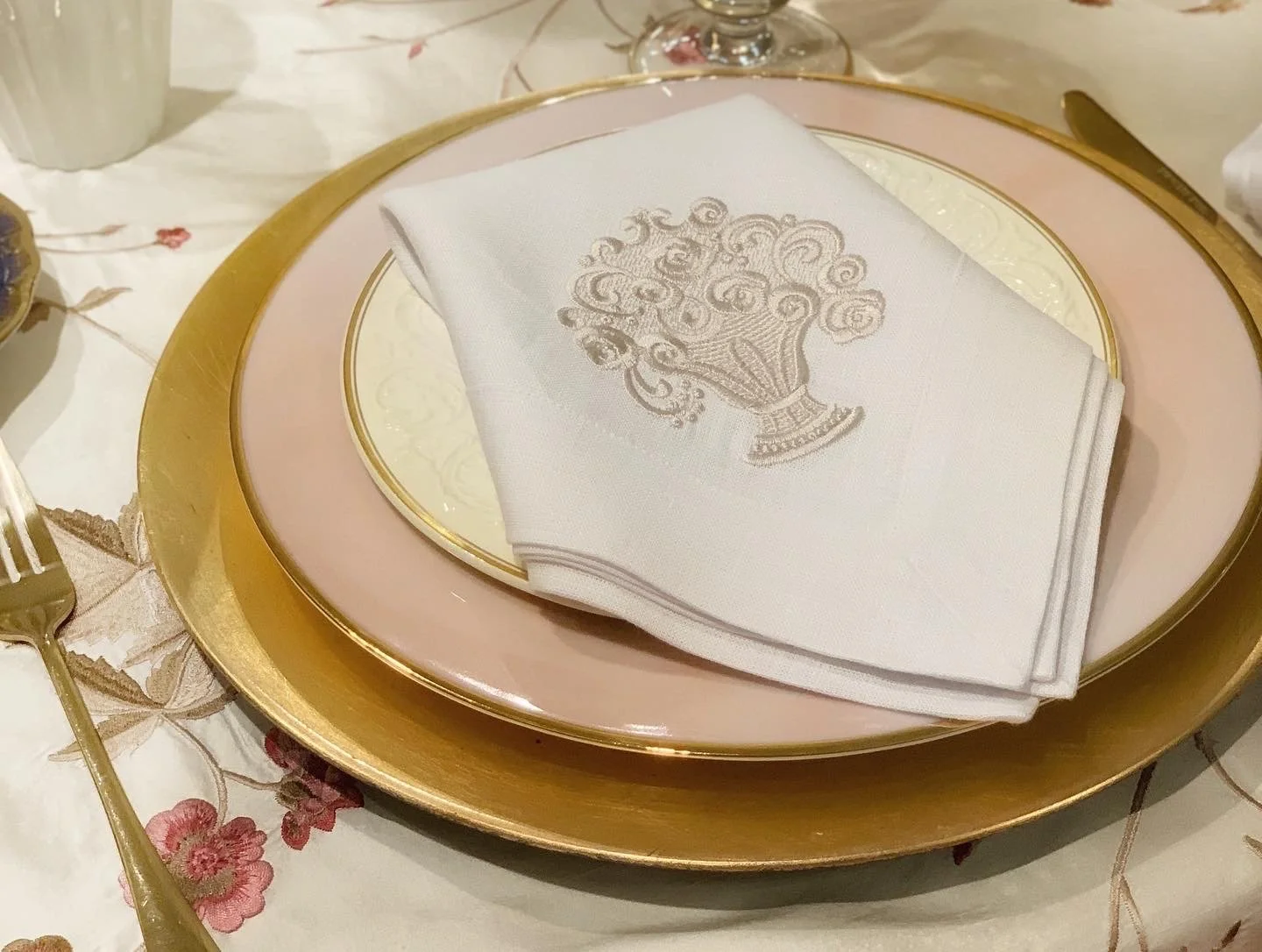 Impromptu Table Design For Two