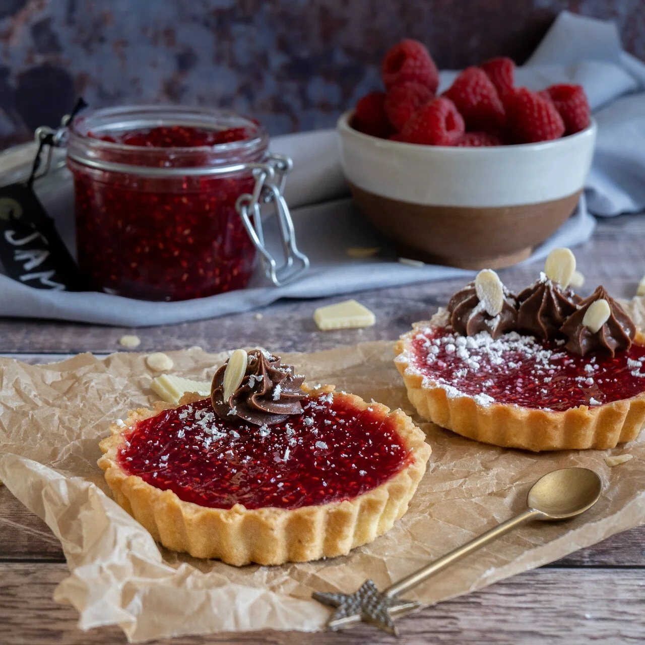 👁️ Gooey Chocolate Eyeballs with a Raspberry Jam Centre — A Vegan Visit