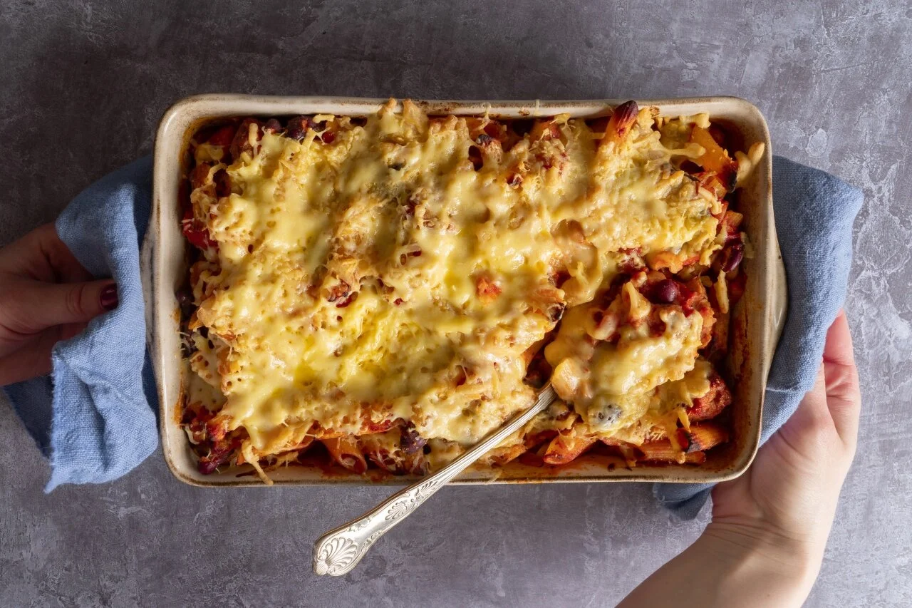 🍝 Vegan Sausage and Bean Pasta Bake — A Vegan Visit