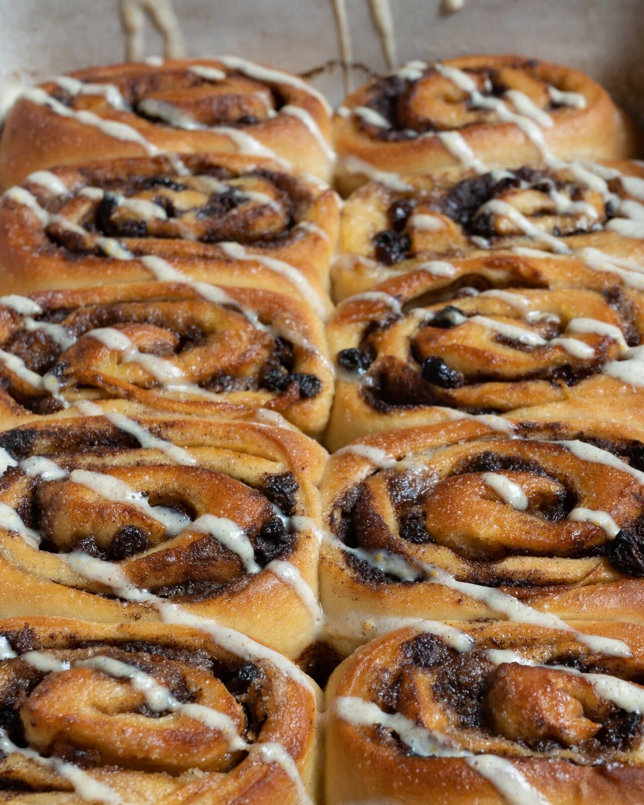 ️ Festive Cinnamon Buns With Orange, Cinnamon & Maple Icing — A Vegan Visit