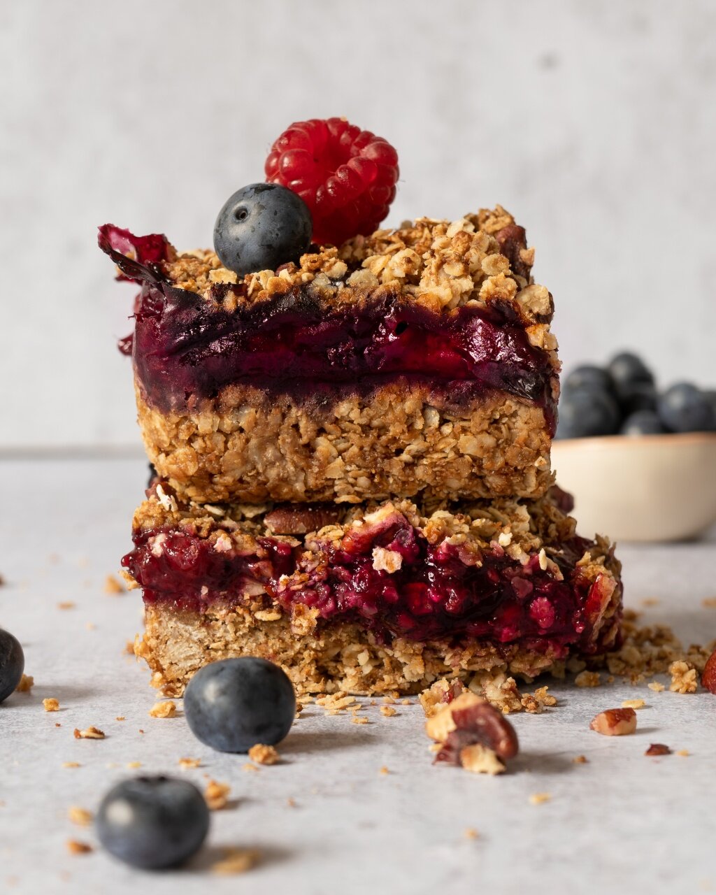 🍓 Summer Berry Crumble Bars — A Vegan Visit