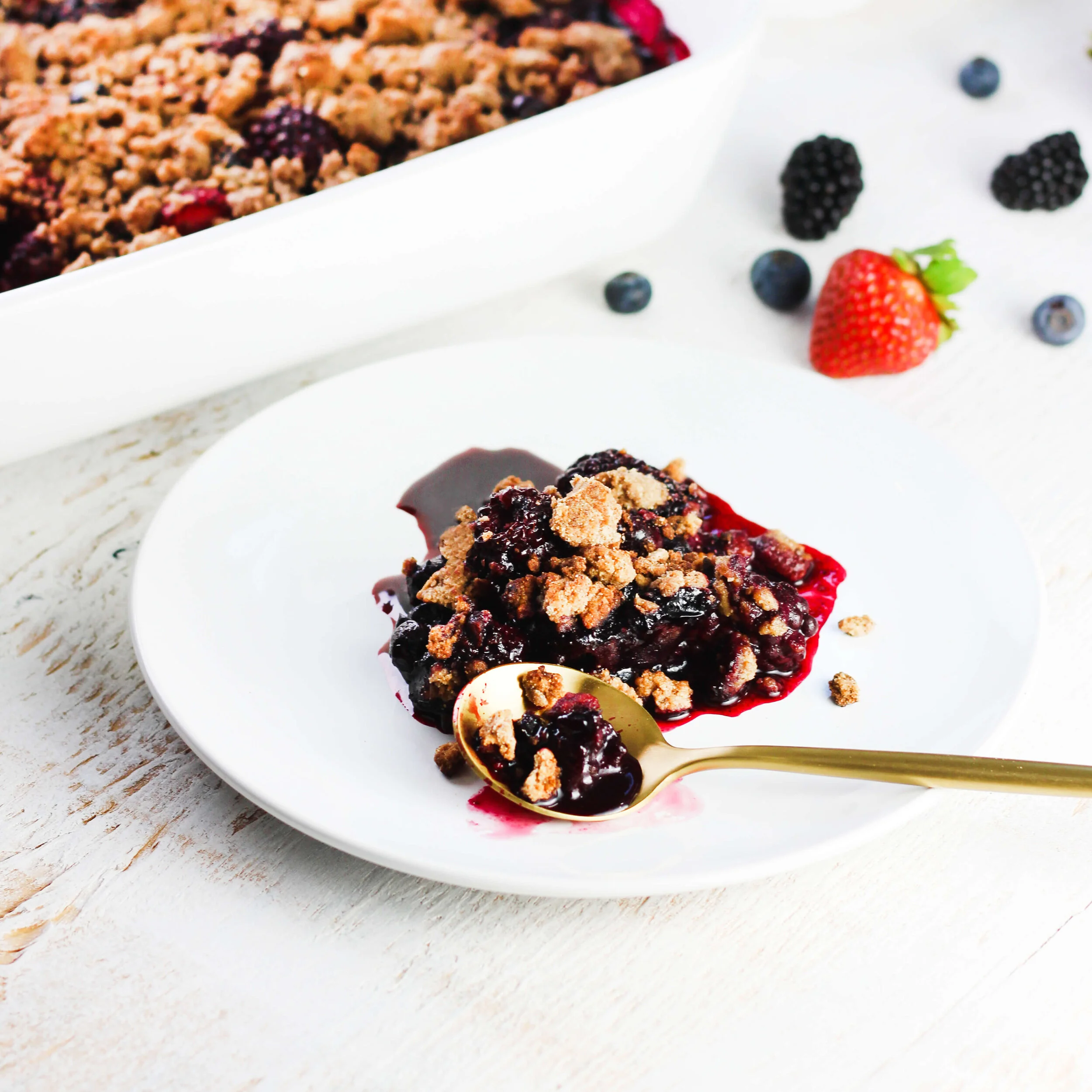AIP Simple Summer Berry Crumble — This Unrefined Life