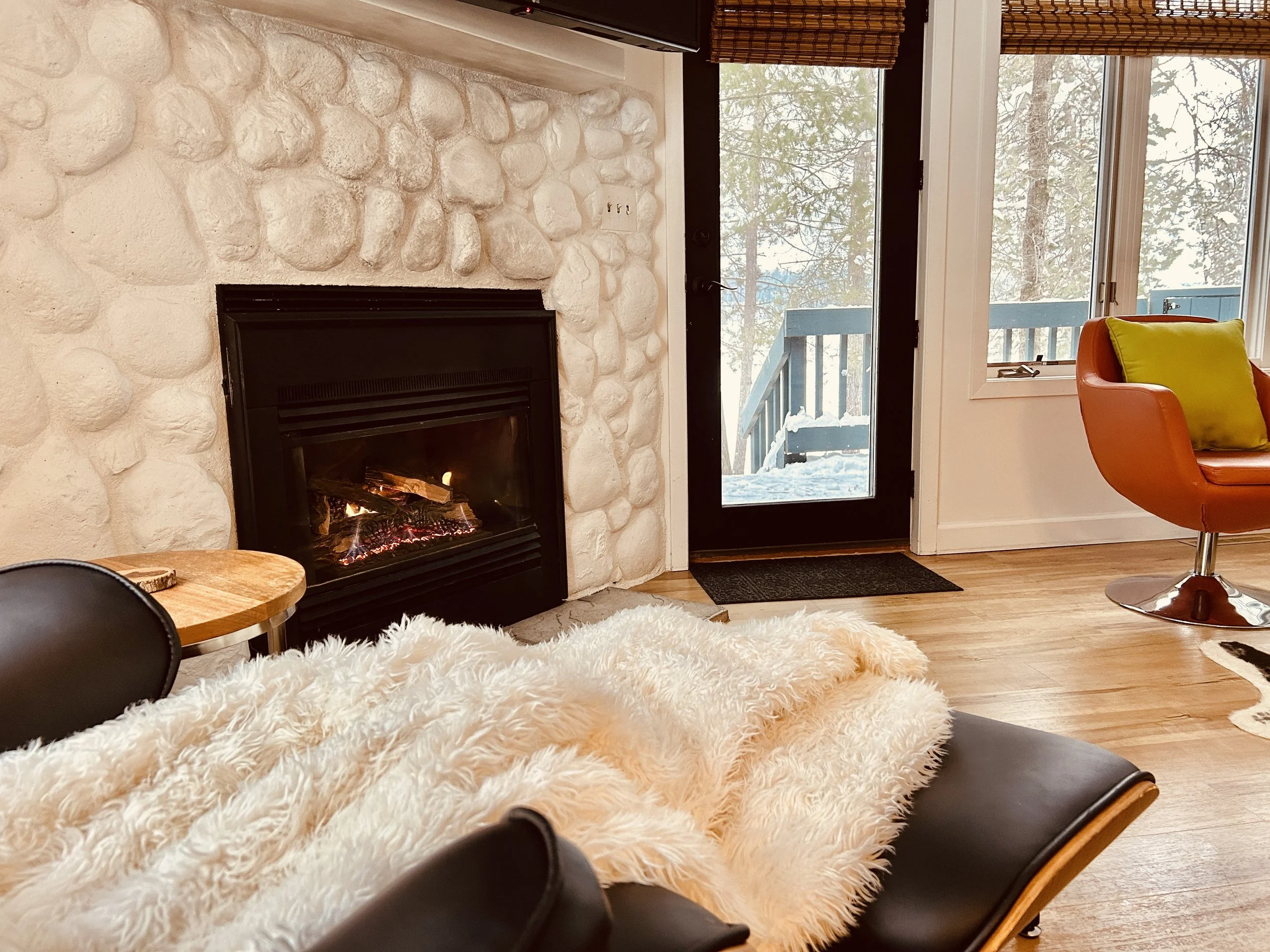 Contemporary Condo — Green Gate Guest Houses