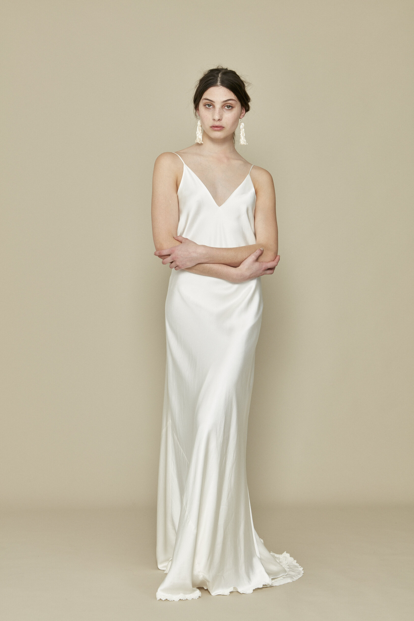 A LA ROBE wedding dresses available at Zo & Willow bridal in Berlin ...