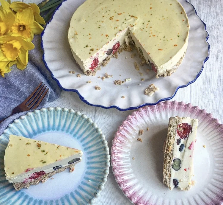 White chocolate, raspberry and blueberry cheesecake — Holly Tree Kitchen