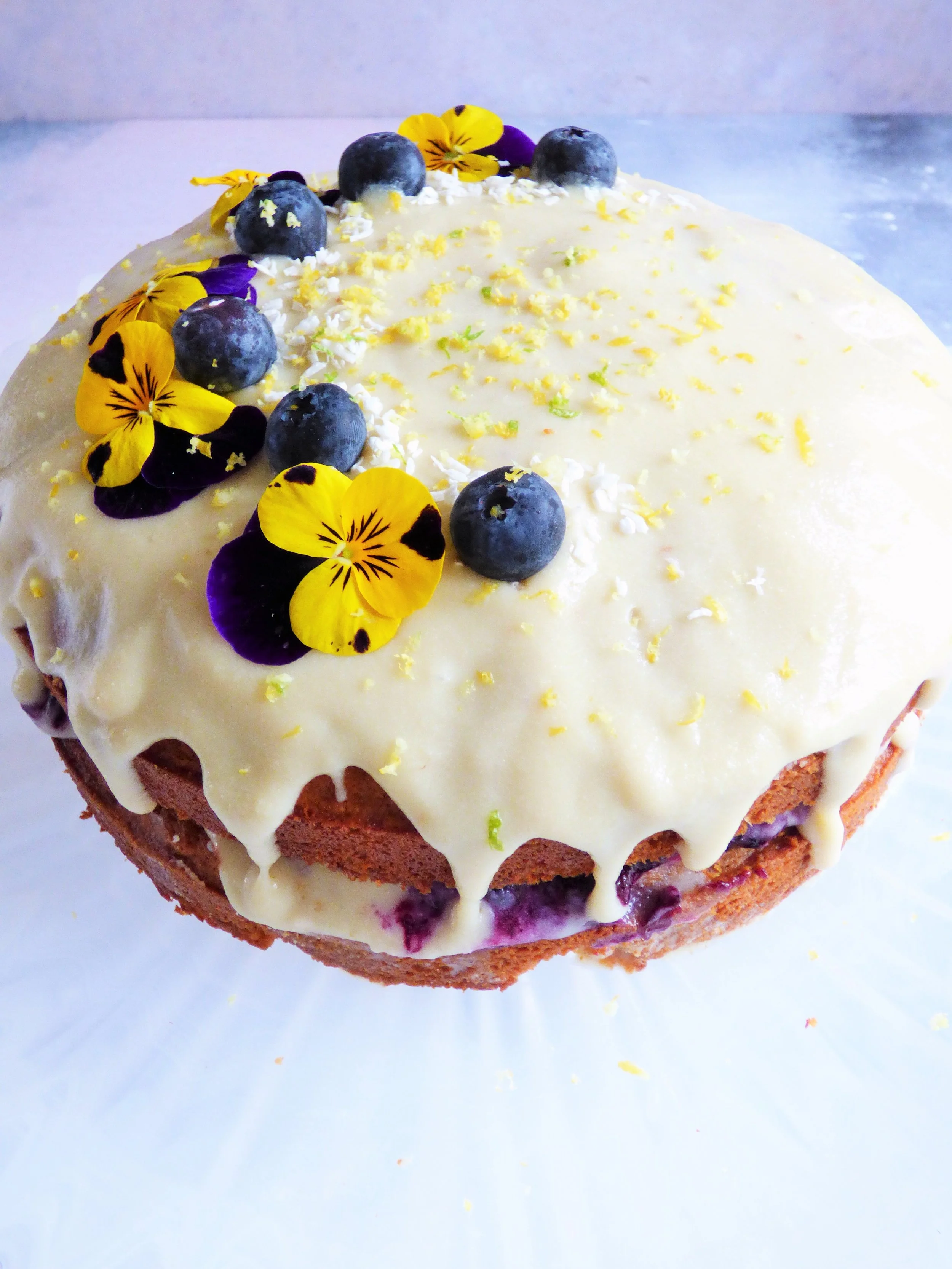 Lemon & blueberry cake with a white chocolate ganache drip — Holly Tree ...