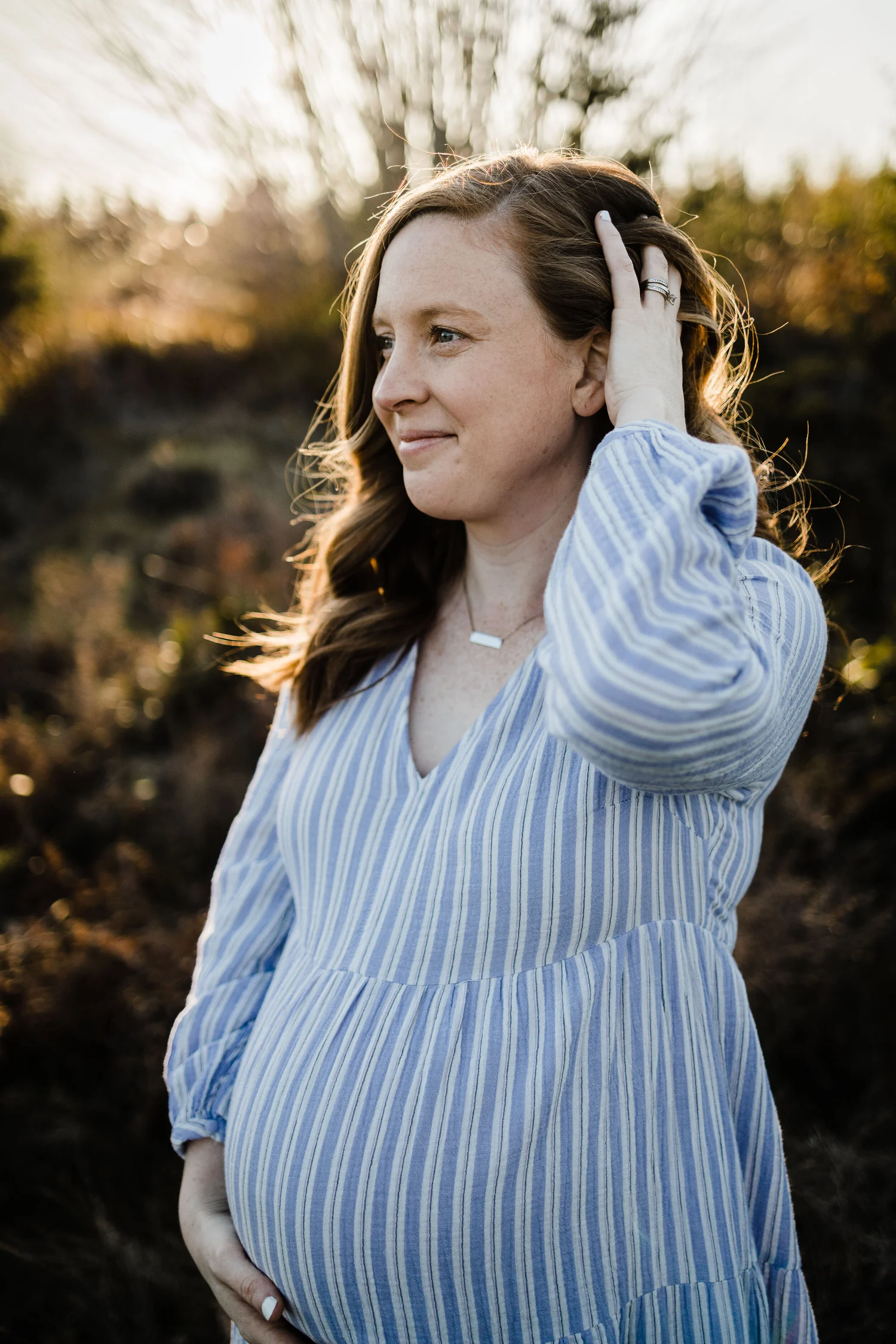 The 3 best poses to make you look good in your maternity photos?