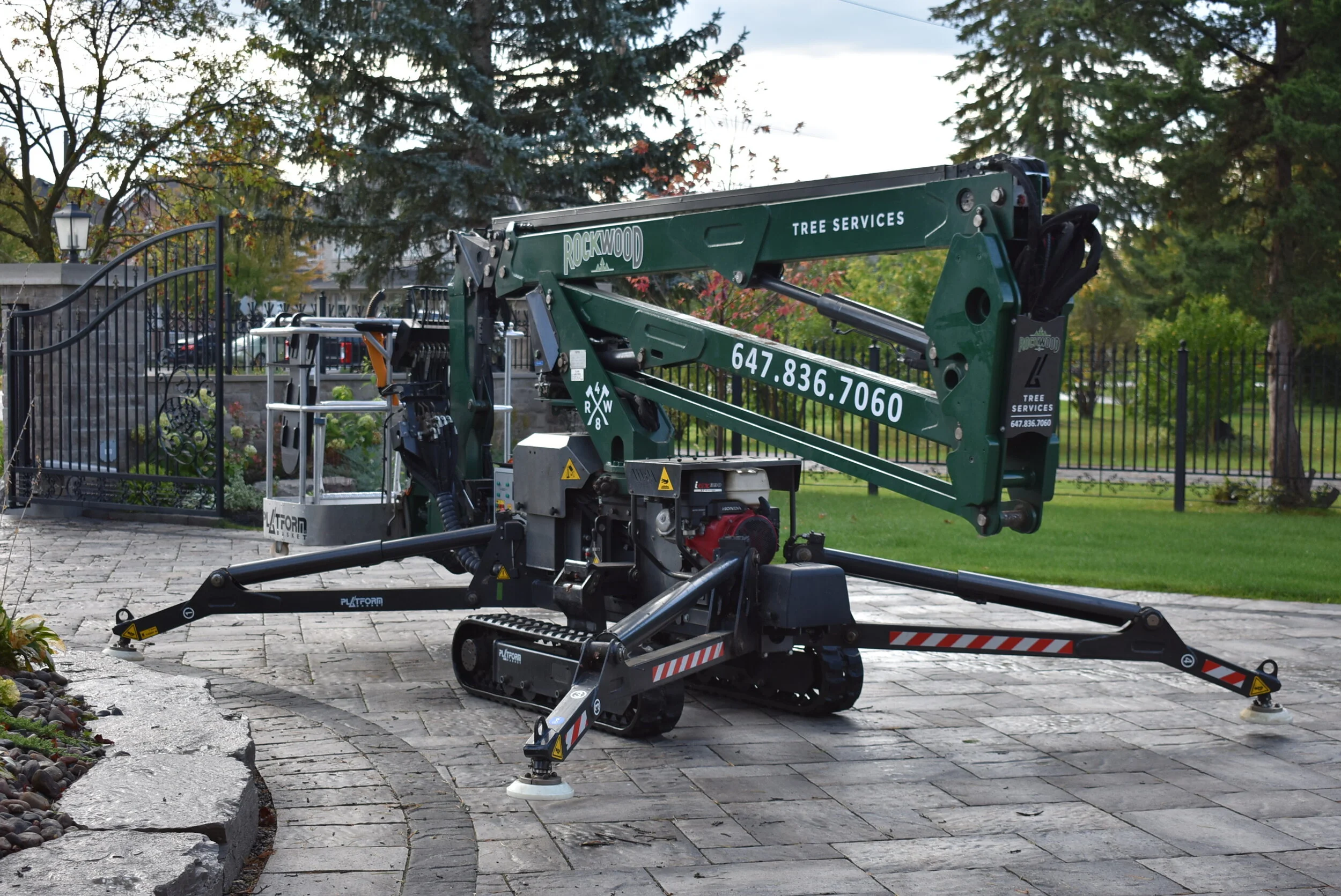 Spider Lift — Rockwood Tree Services