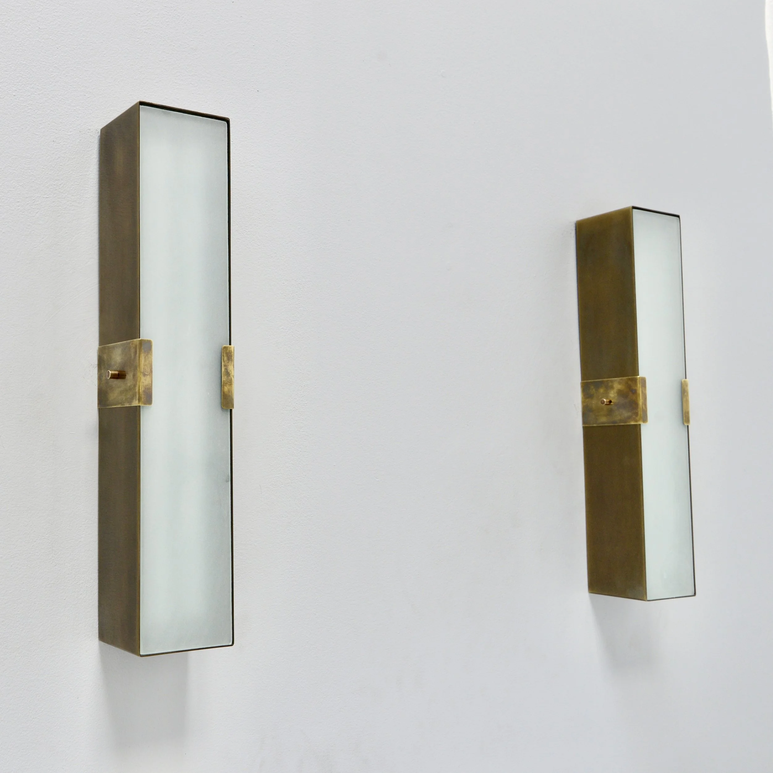 LUsquare RT BR Sconce — Lumfardo LUsquare RT BR Sconce — Lumfardo