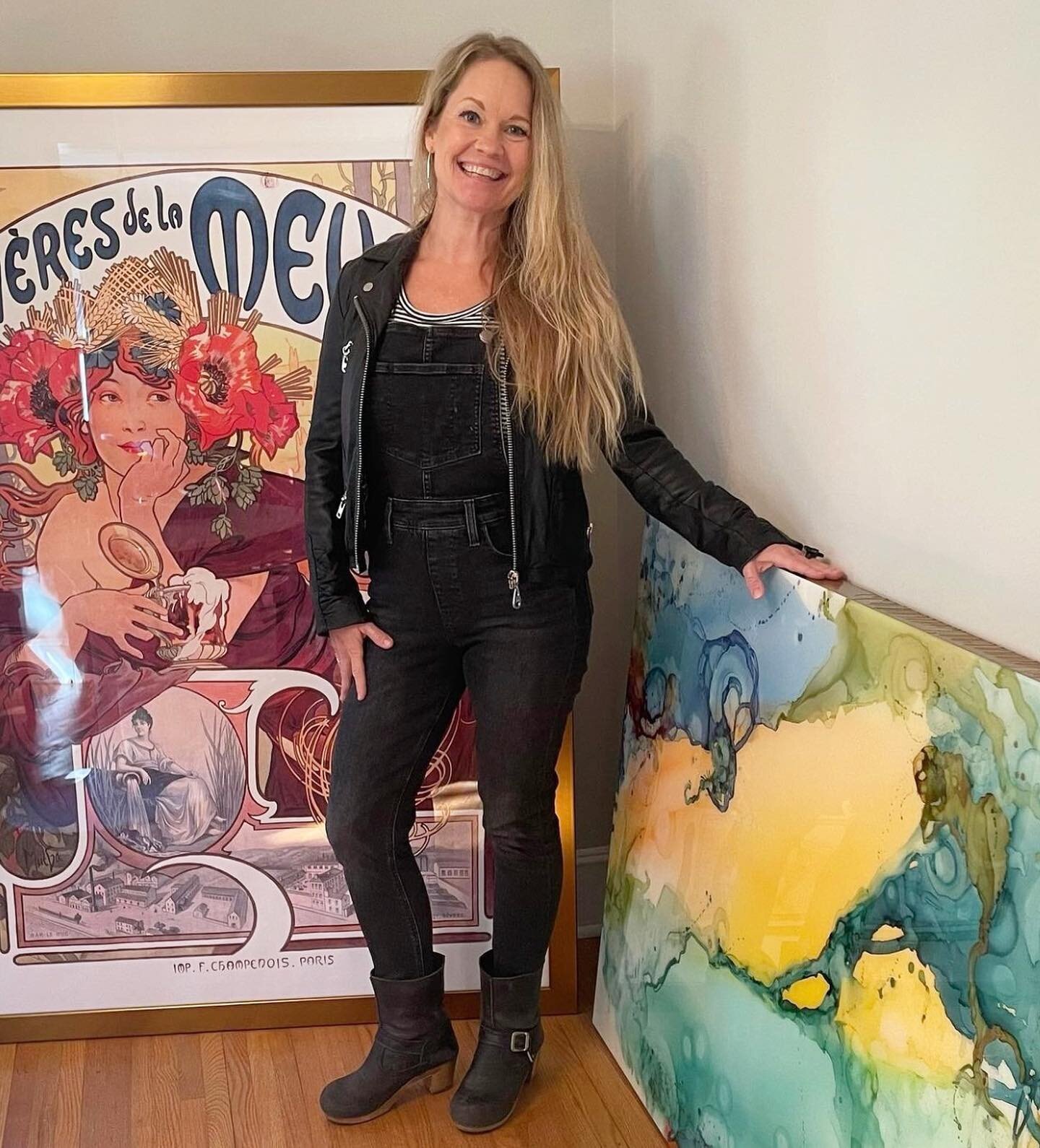 About — bombshelves