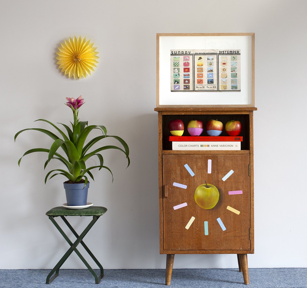 A beautiful vintage paint chart from the 1930s hand-painted with 34 ...