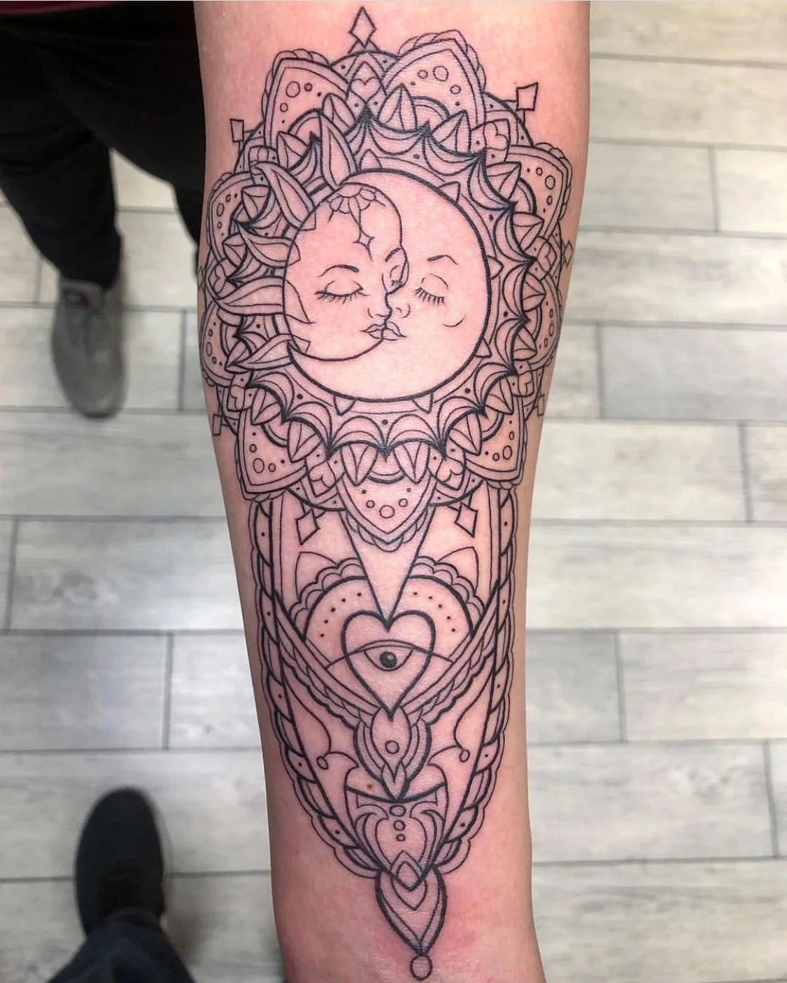 NERI RAMIREZ — Adornment