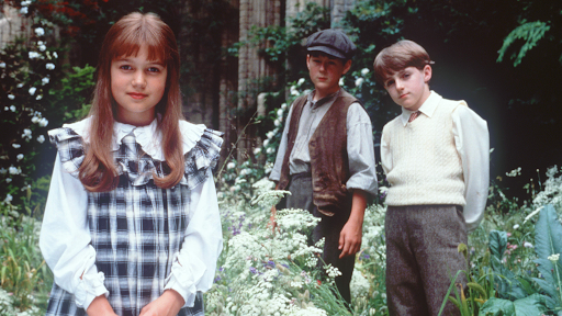 35 Cottagecore Aesthetic Movies — SHE THE SPY