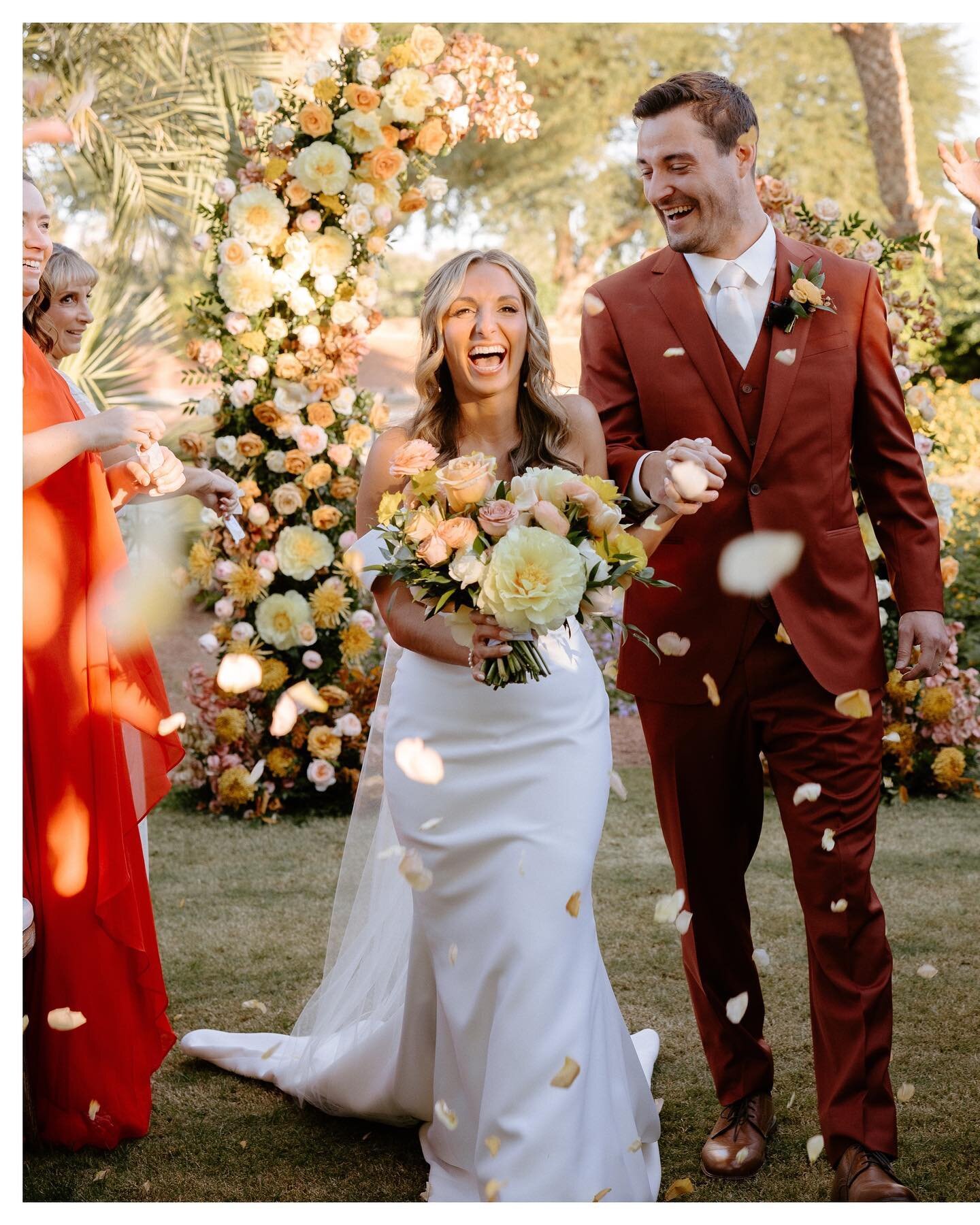 Julie & Zane's Joshua Tree Elvis Elopement — Carmen Lopez Photography