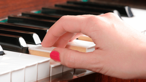 Step-by-Step: Learning Piano Songs by Ear for Beginners [with audio]