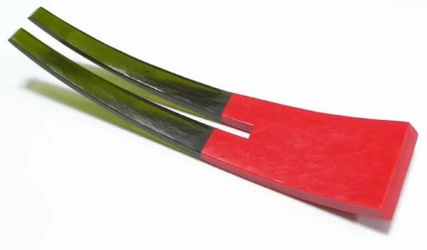 Kirstie Rea: Red Tine — Palette Contemporary Art and Craft