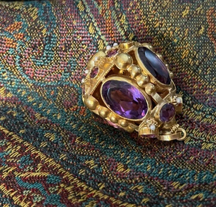 RY Private Collections