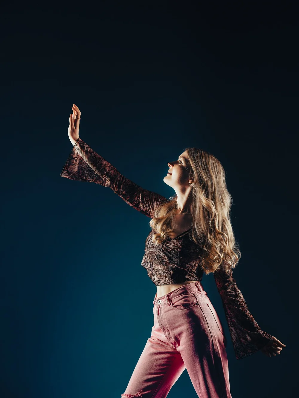 Bio — Josie Duncan