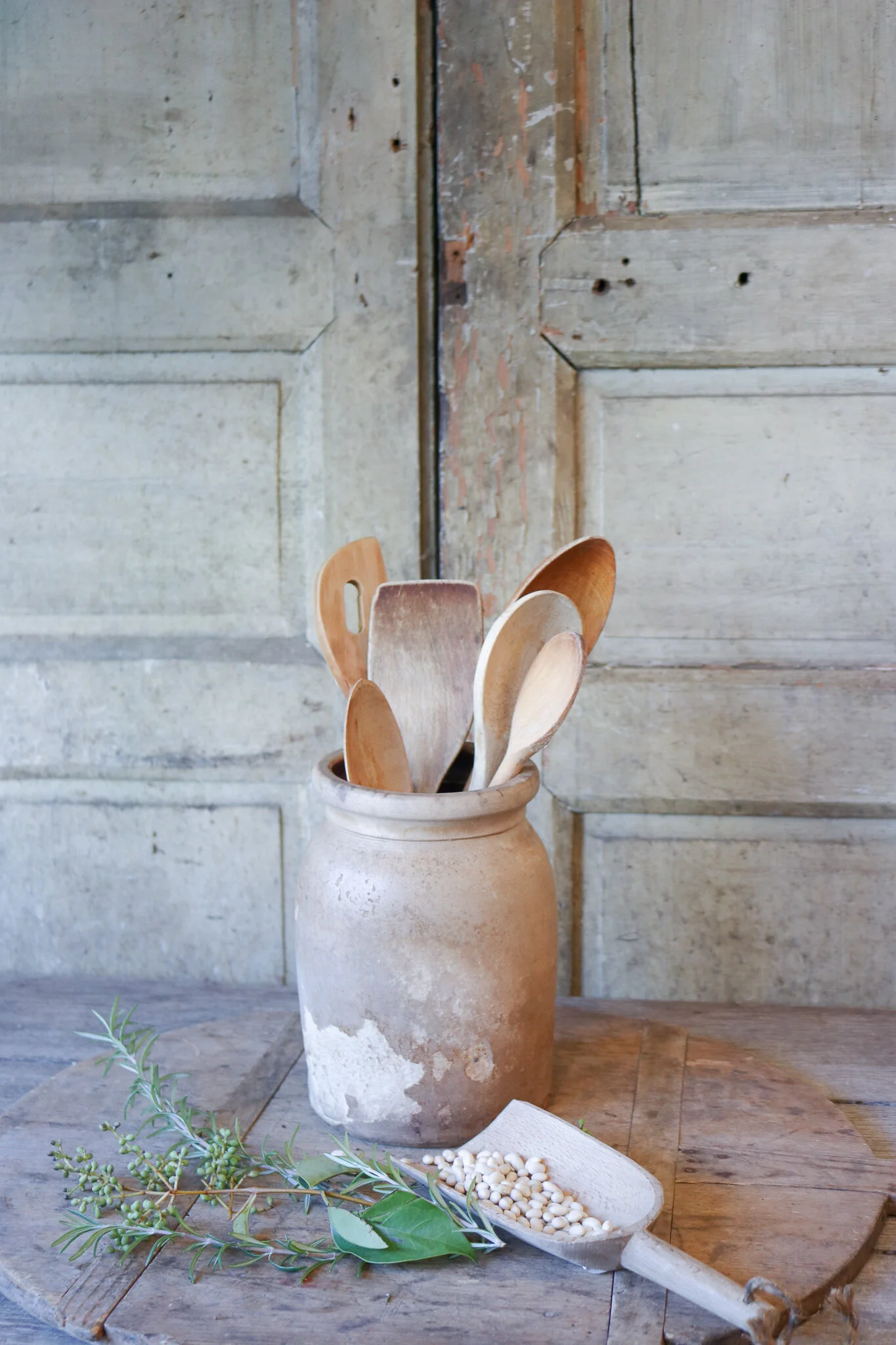 French Stoneware Crocks - Styles, History & Decorating with Vintage Crocks