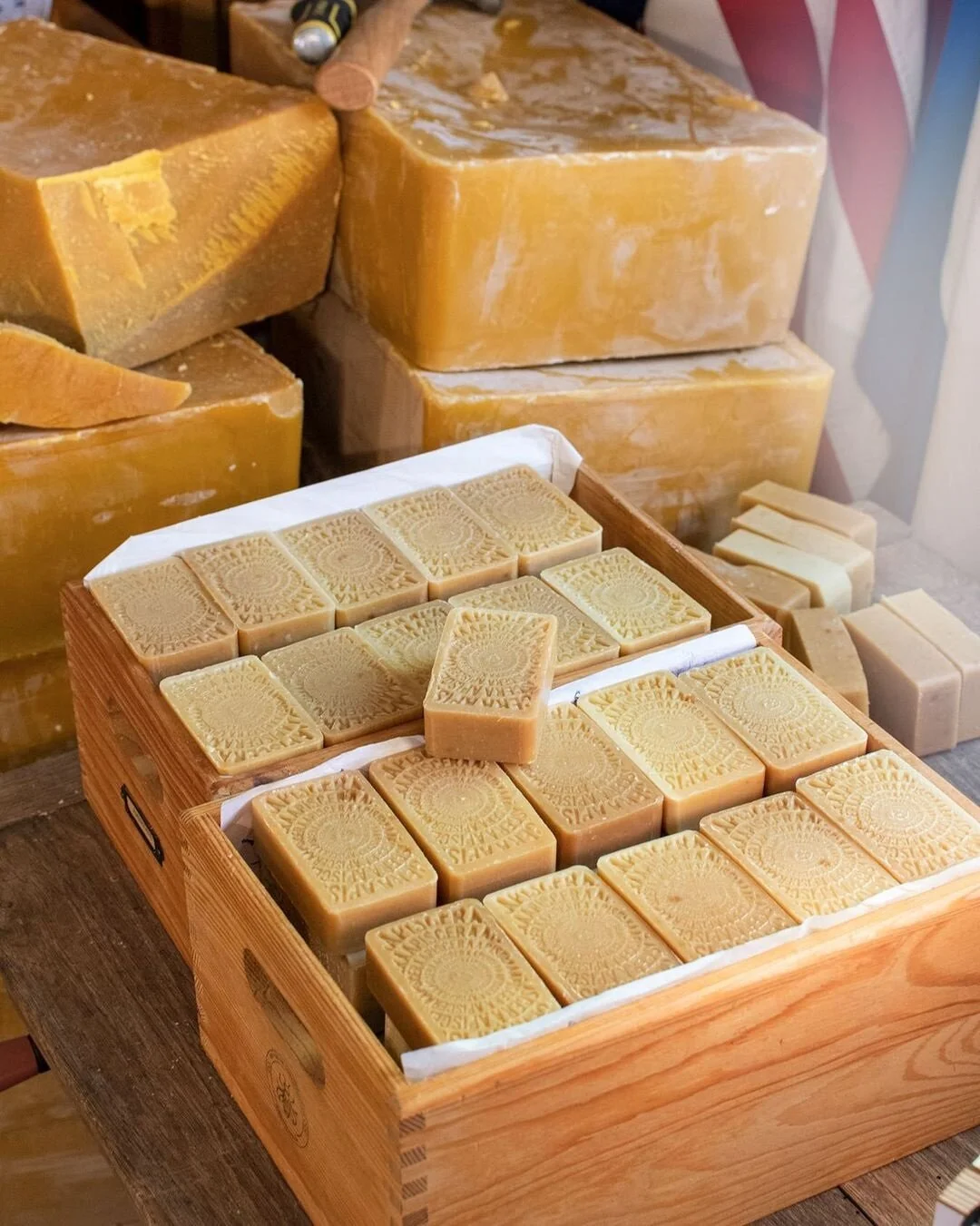 About French Candlemaker Apis Cera