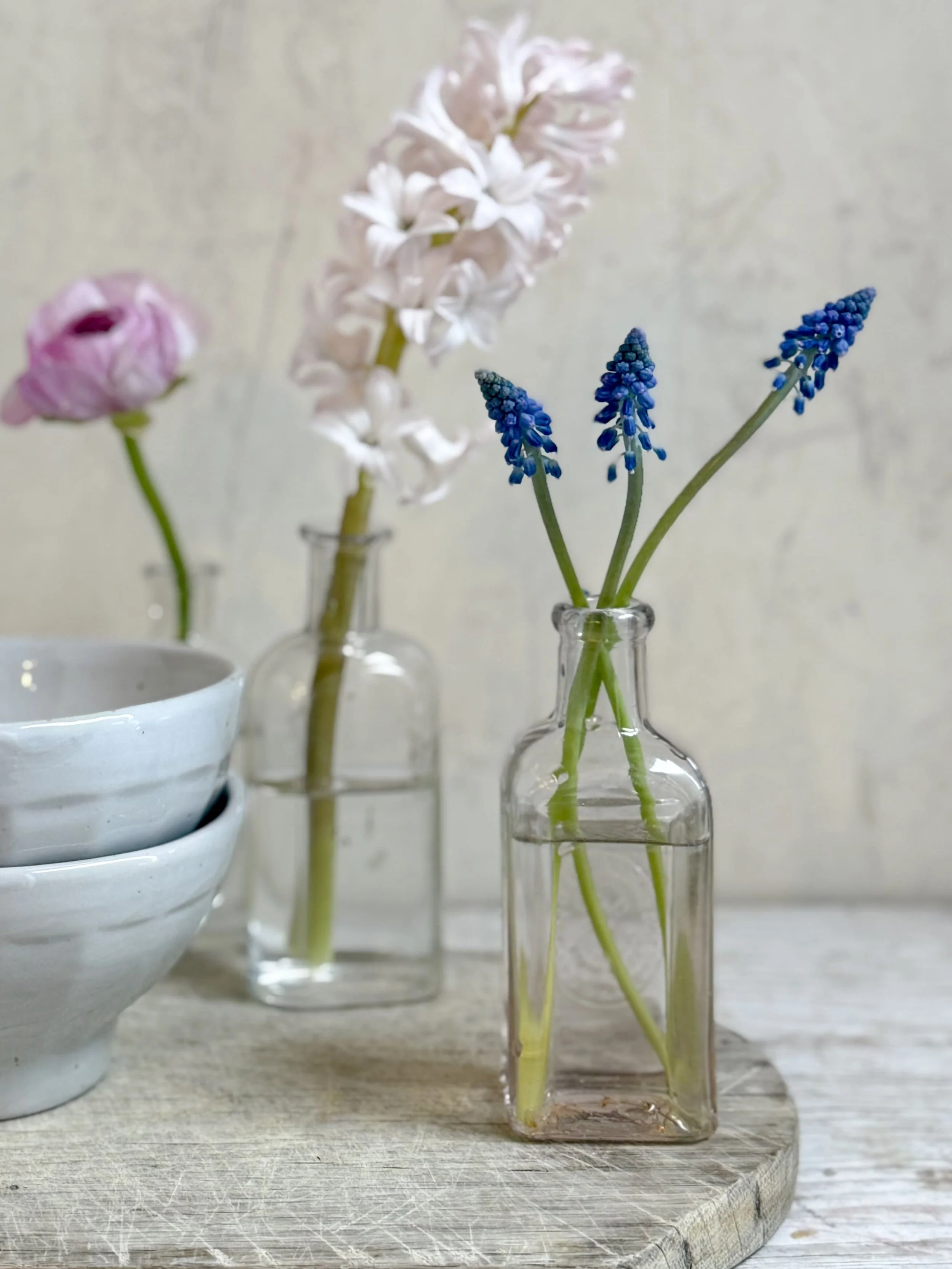 Vintage Glass Apothecary Medicine Bottles | Owens Illinois, Singer ...