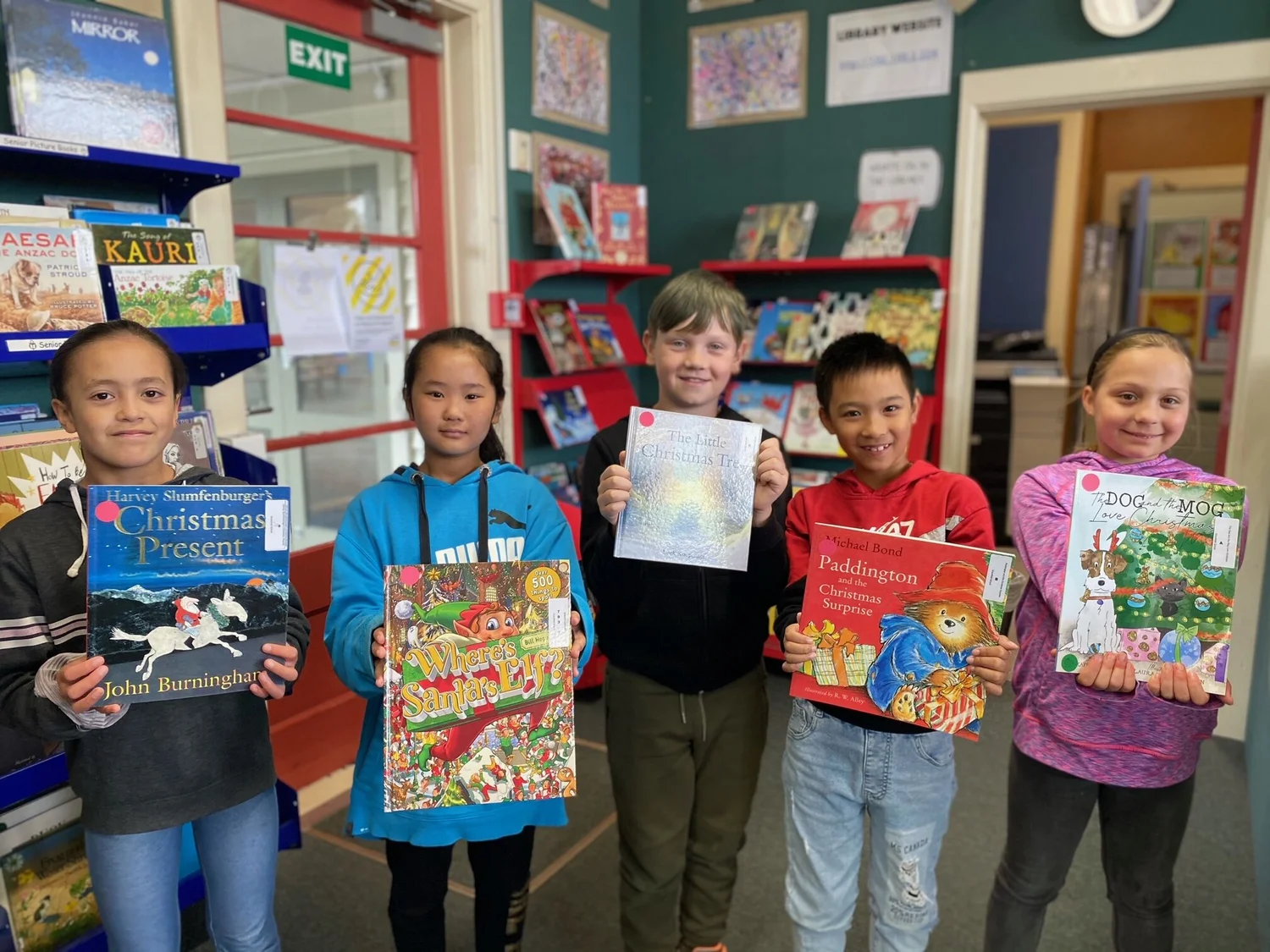 Primary School Library Displays