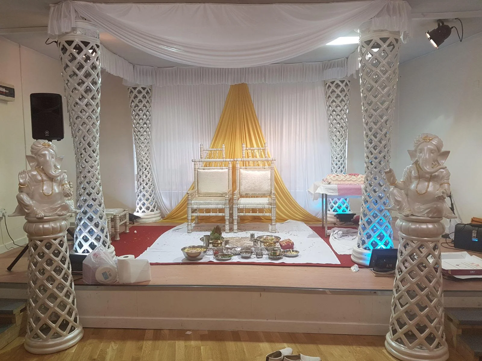 Nottingham temple — Hindu Priest - Anil Randev