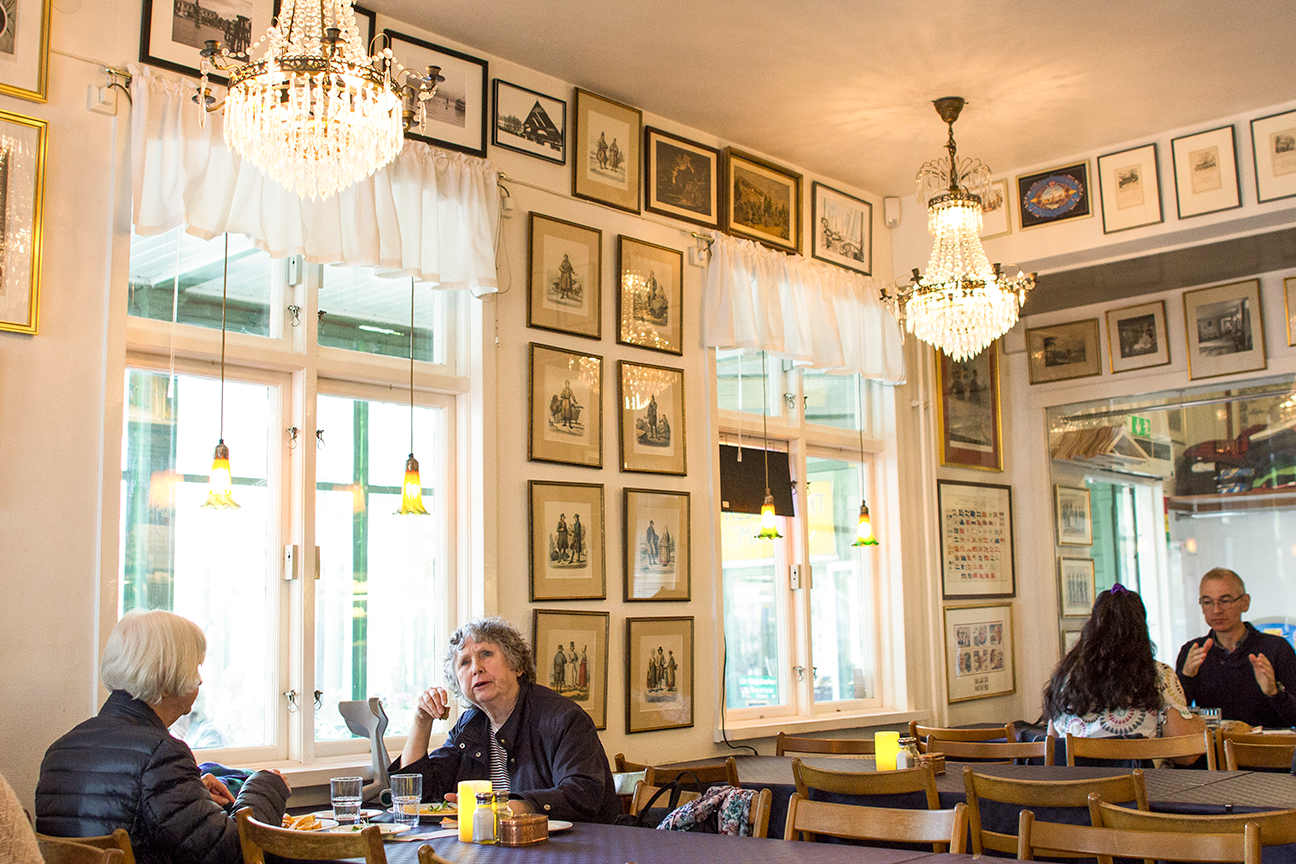 Lilla Hasselbacken — Bistro - Bar - Café