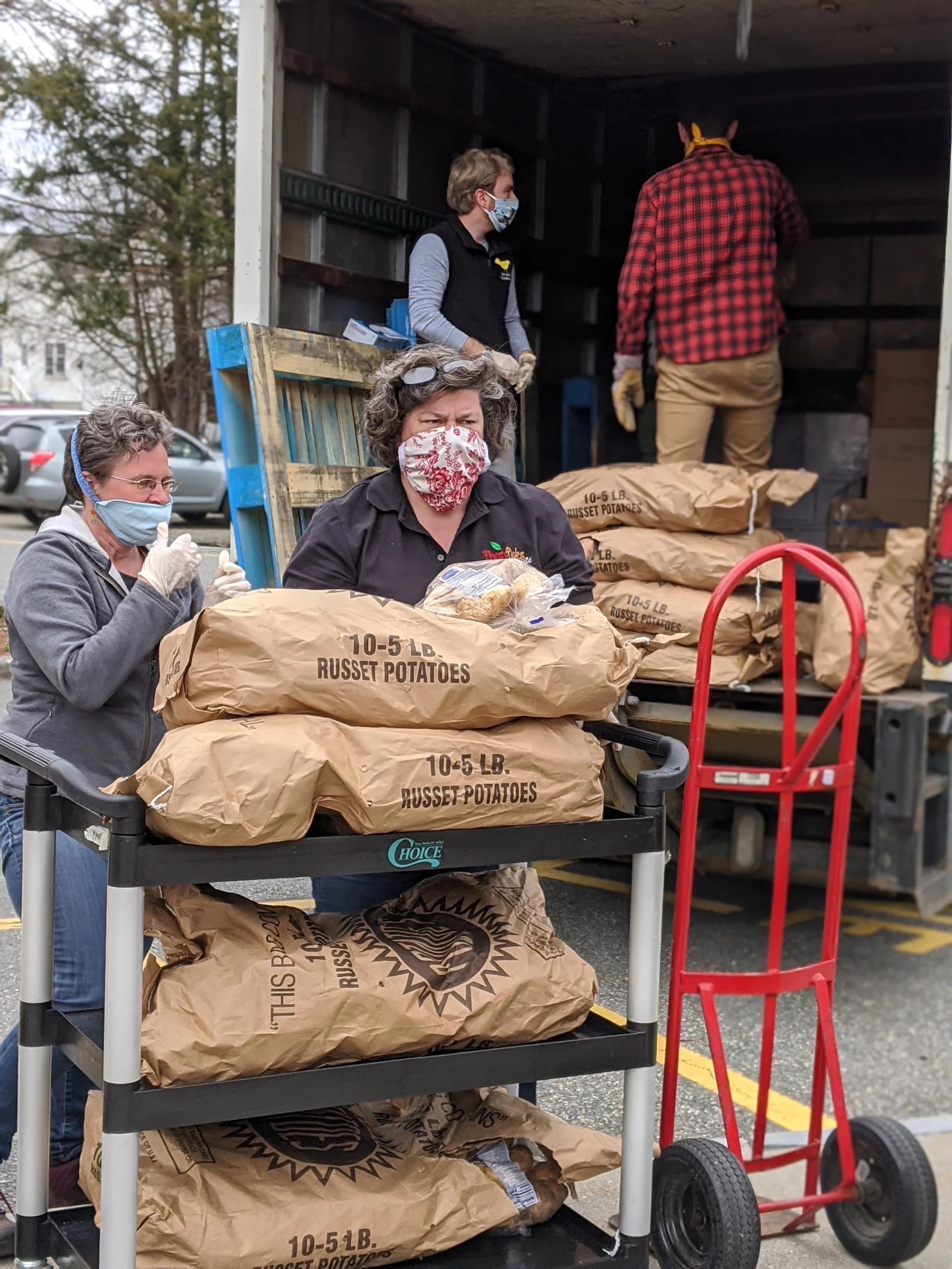 The Food Team: A Community Collaboration to Address Hunger — Food Connects