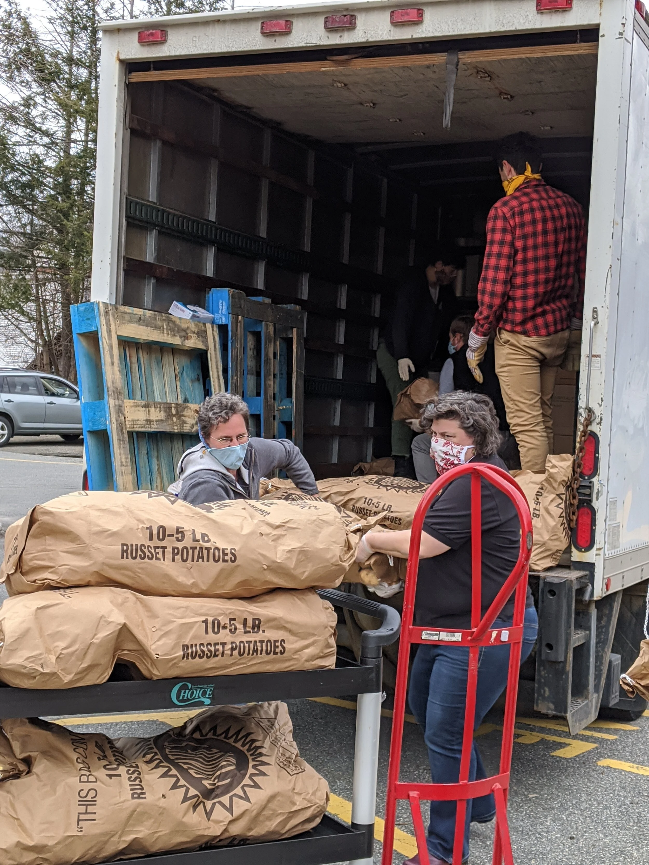 The Food Team: A Community Collaboration to Address Hunger — Food Connects