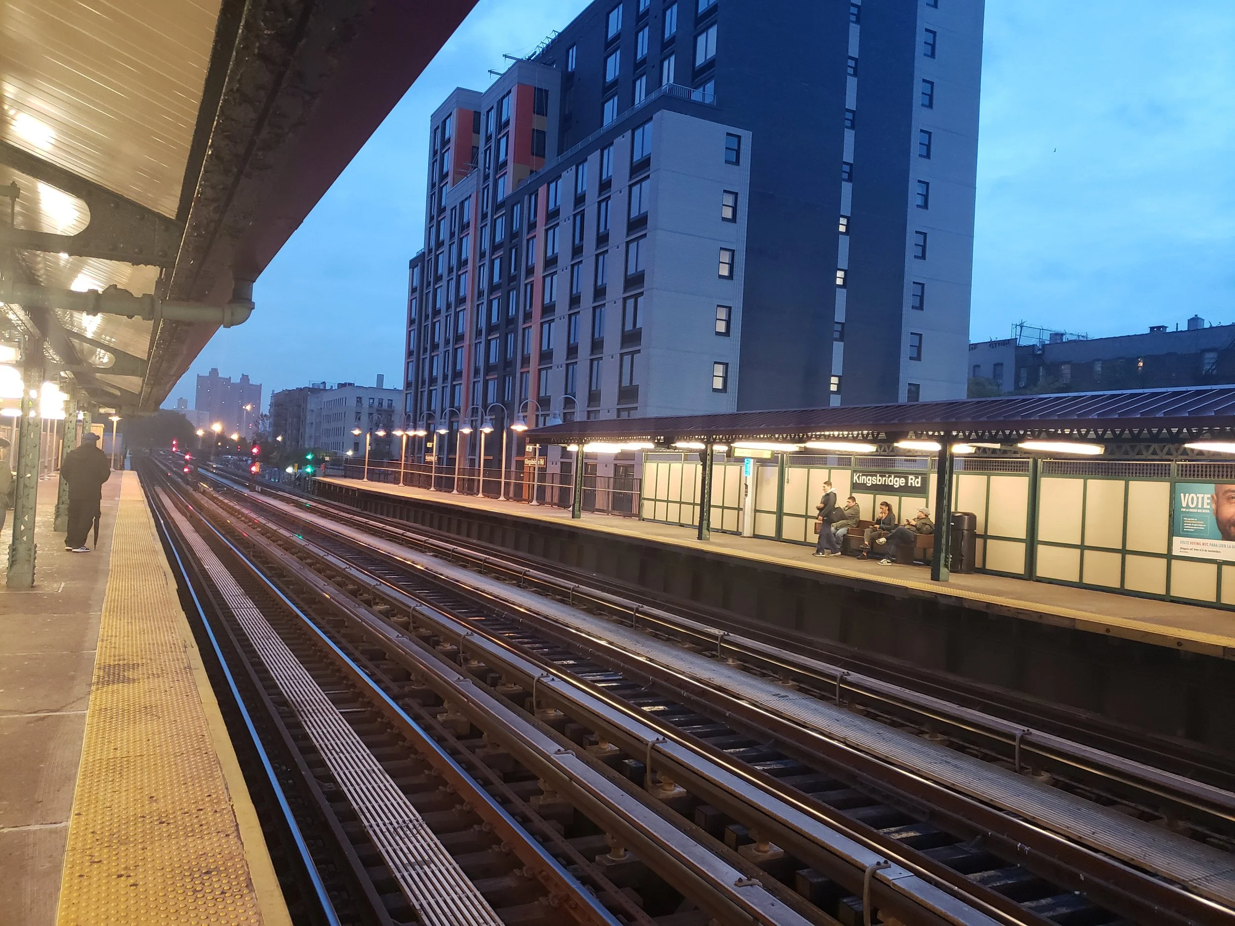 Train Dysfunction Frustrates Lehmanites and Local Riders — The Meridian