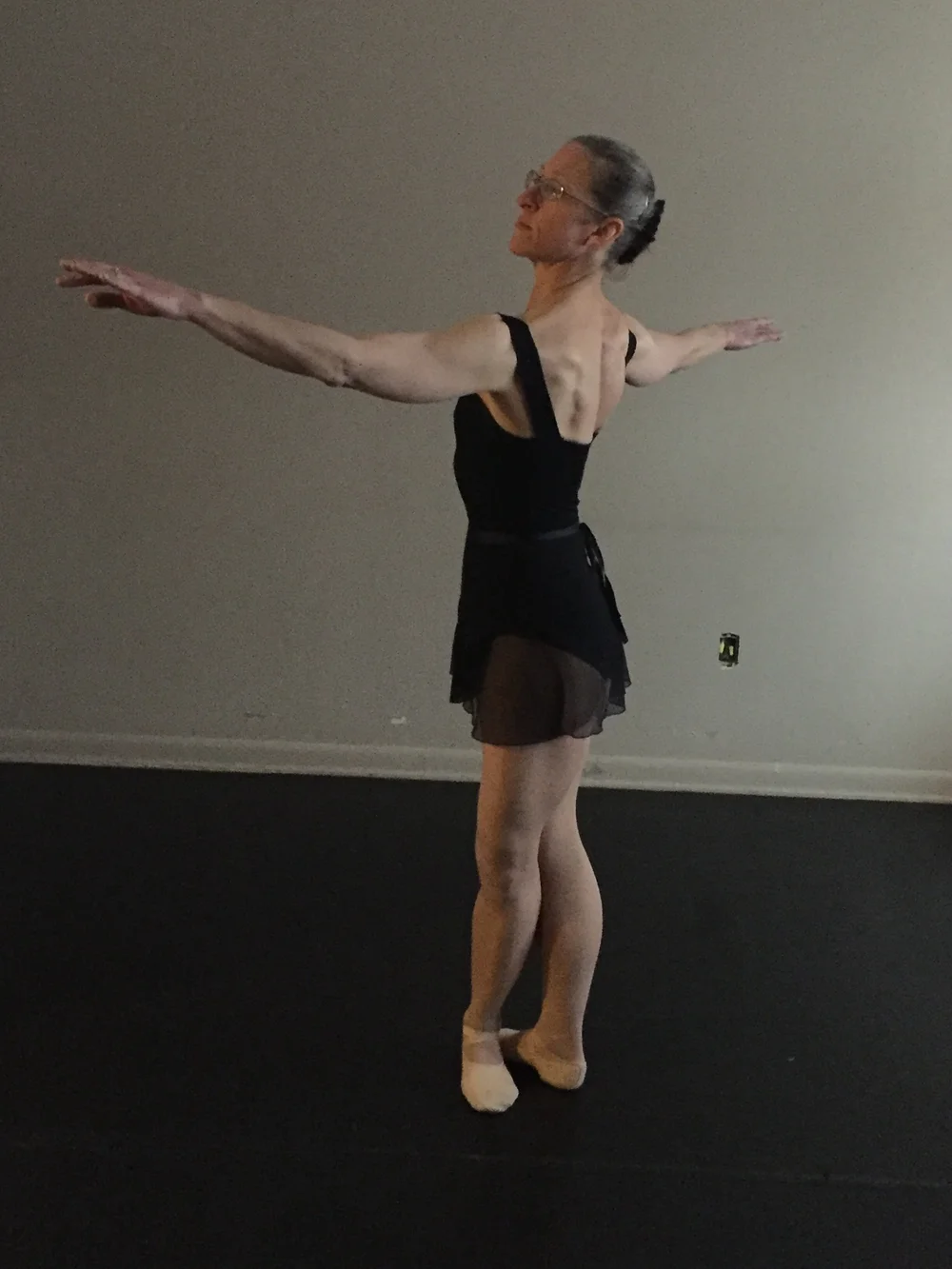 Ballet Arabesque Lift